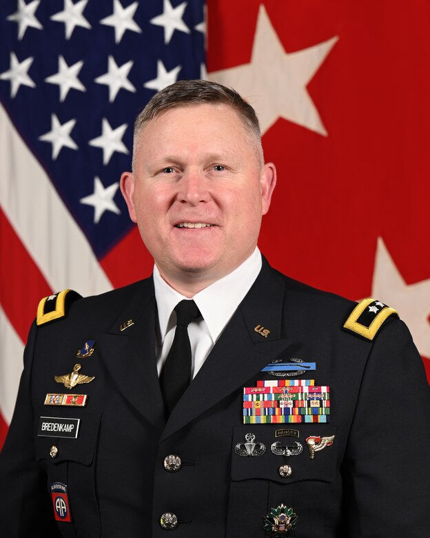 MG Trevor J. Bredenkamp > JTF-NCR/USAMDW > Leader Display