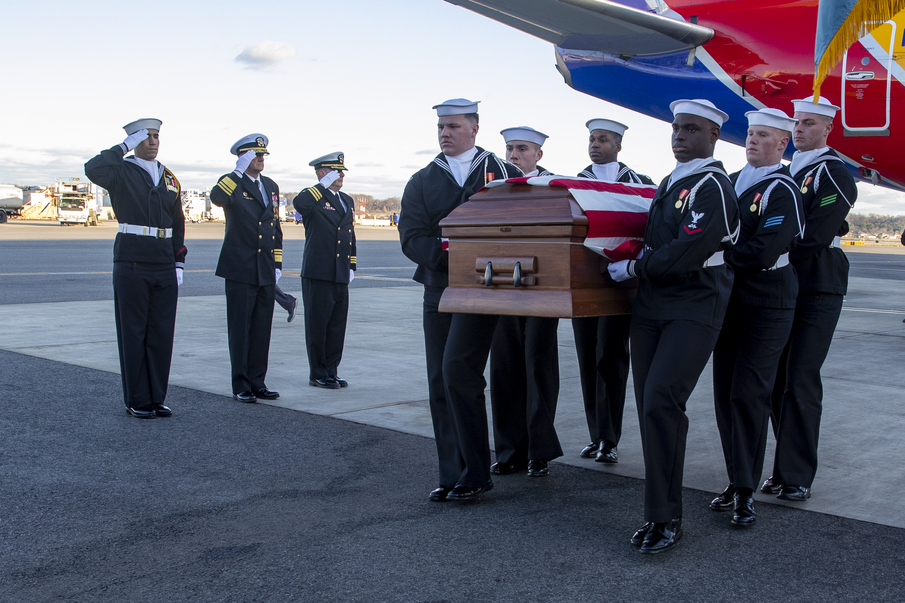 Navy Medal of Honor Recipient Laid to Rest at Arlington > United States ...