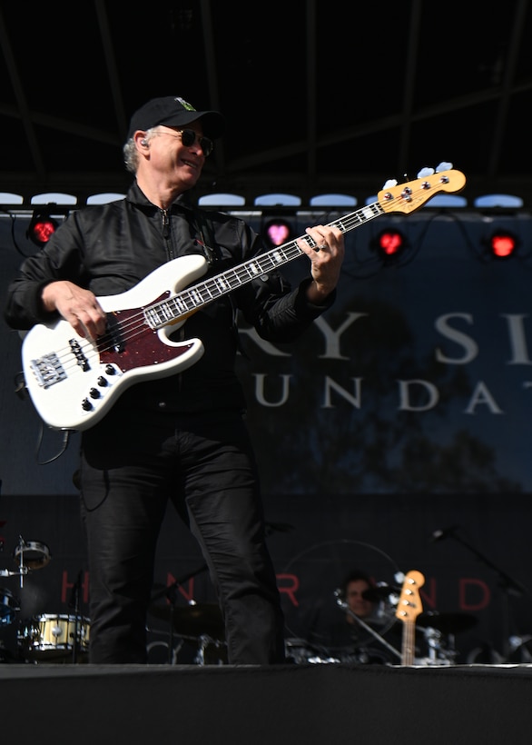 Lt. Dan Band Plays for Team Vandenberg