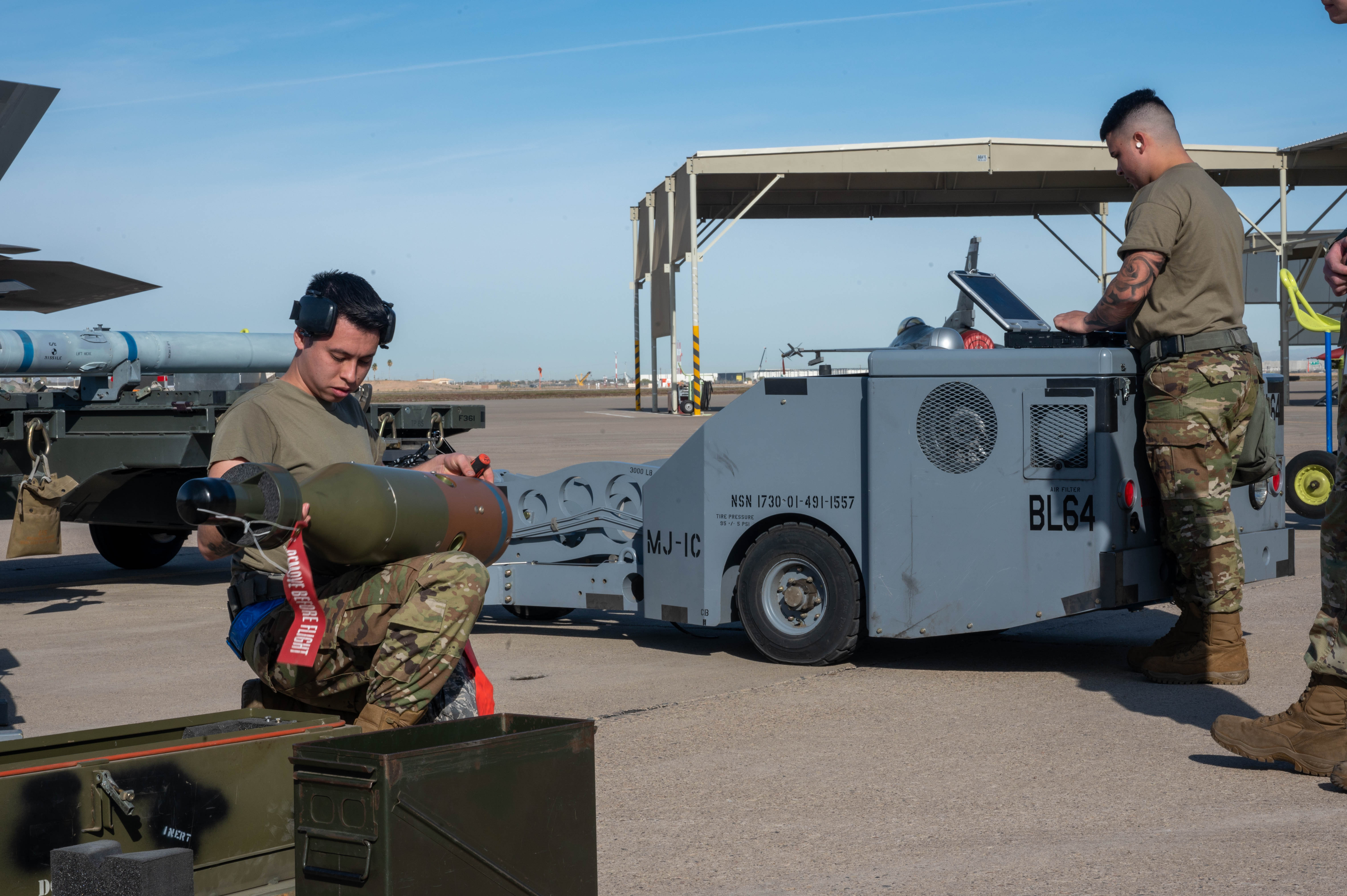 Luke | Final Showdown showcases 56th MXG Load Crews > Air Education and ...