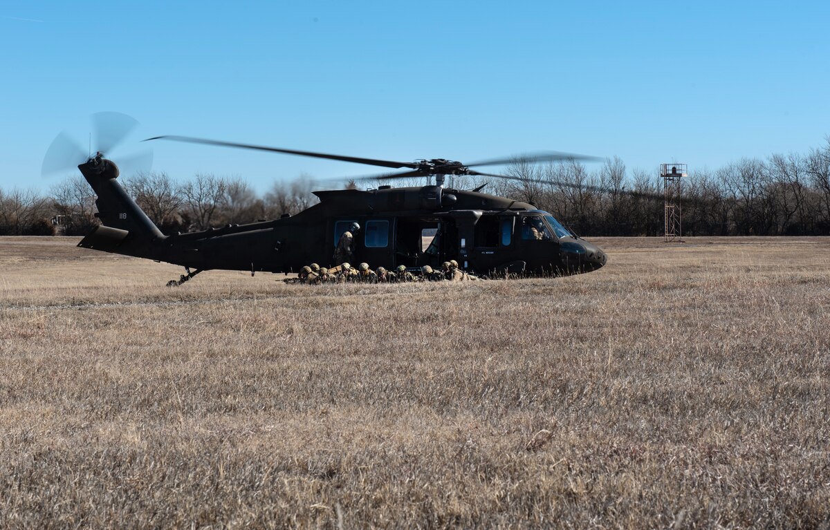 22 SFS conducts helo training with U.S. Army > Air Mobility Command ...