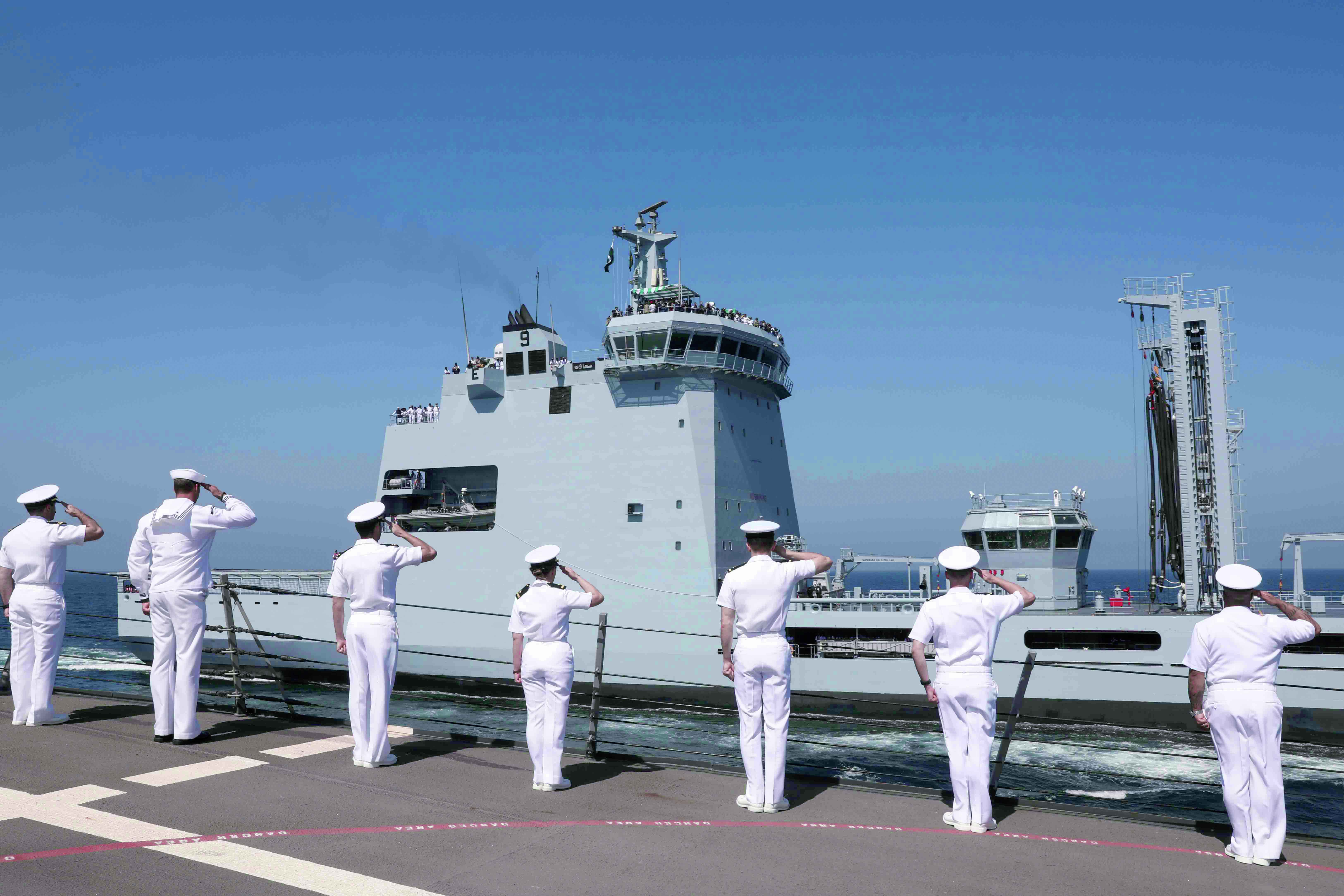 USS Truxtun participates in AMAN 23