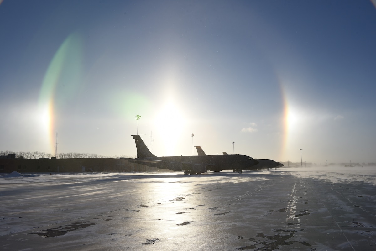 Sundog at sunrise > 185th Air Refueling Wing > Article Display