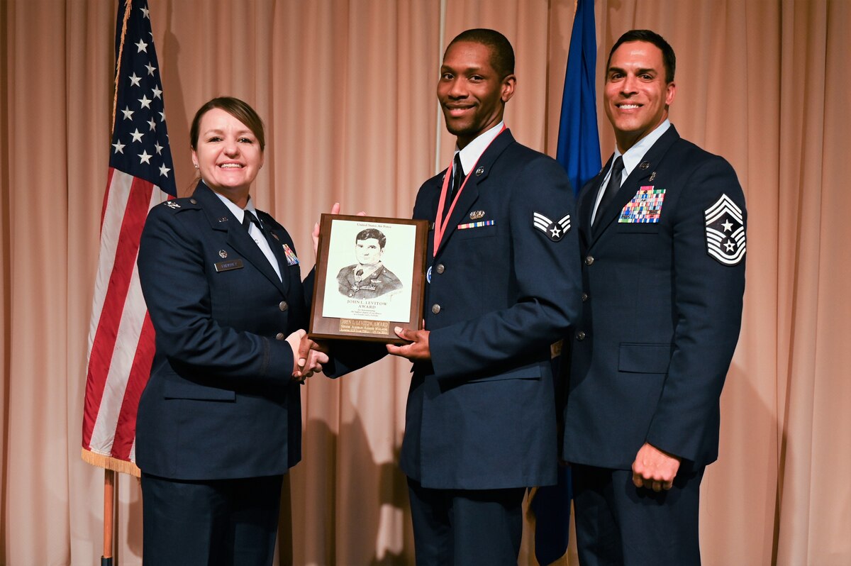 ALS graduates embark on leadership responsibilities > Hanscom Air Force ...