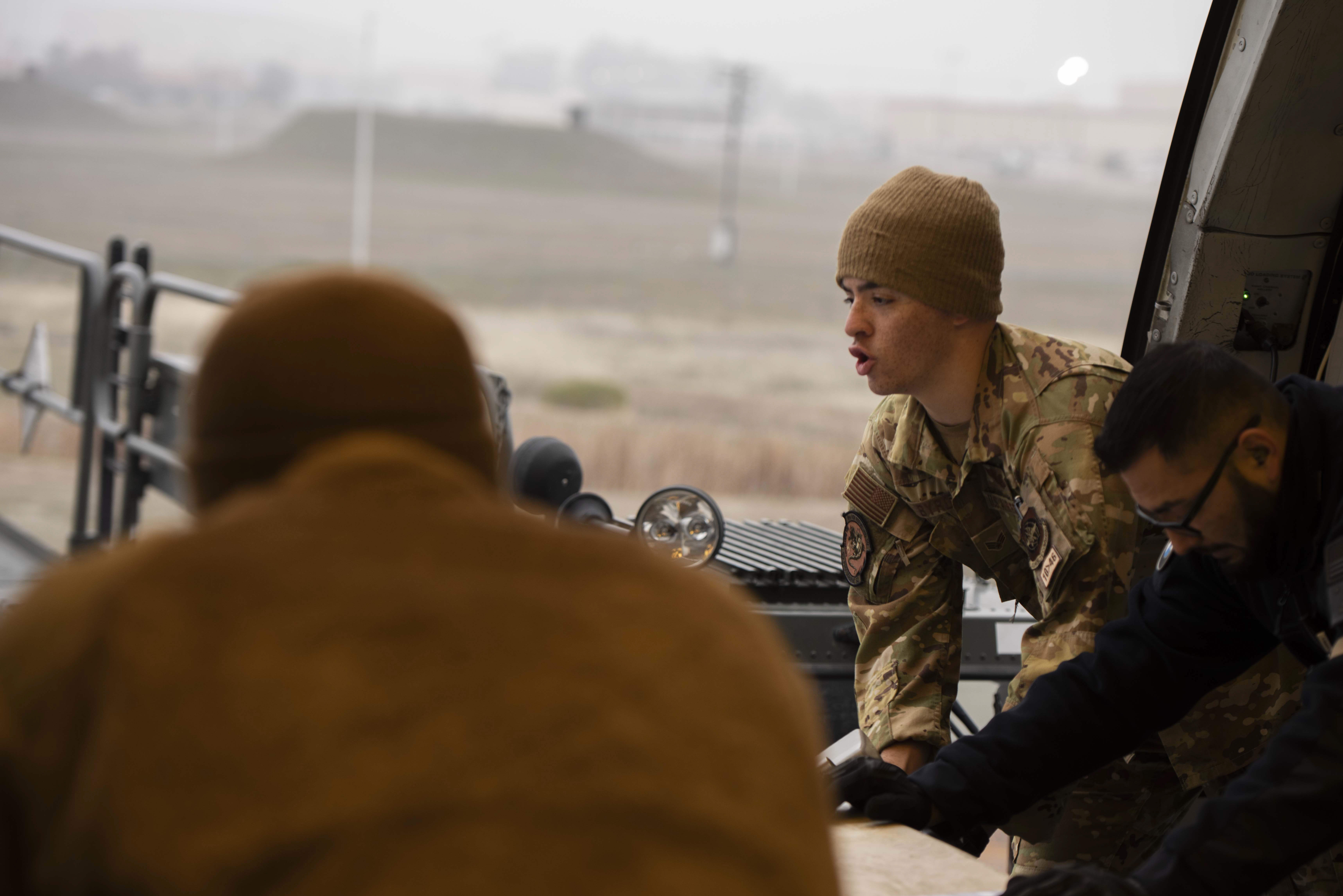 Flying crew chiefs keep the mission going > Travis Air Force Base > Display