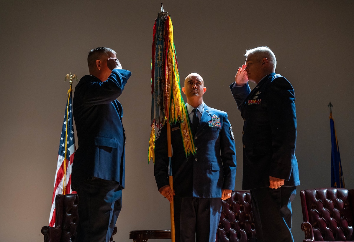 315 MXS welcomes new commander during a change-of-command ceremony > 505th Command and Control ...