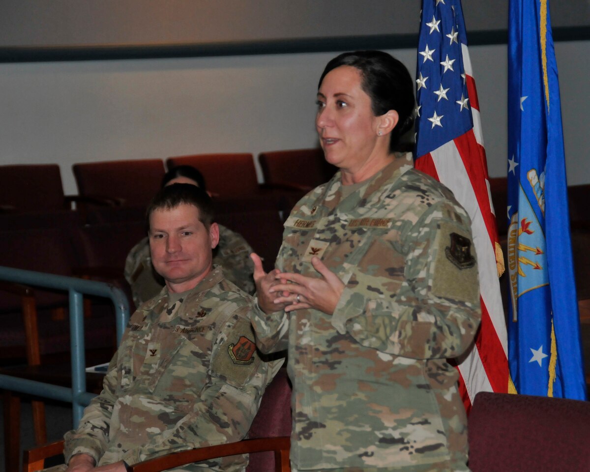 A Commander's Eagle! > Westover Air Reserve Base > Article Display