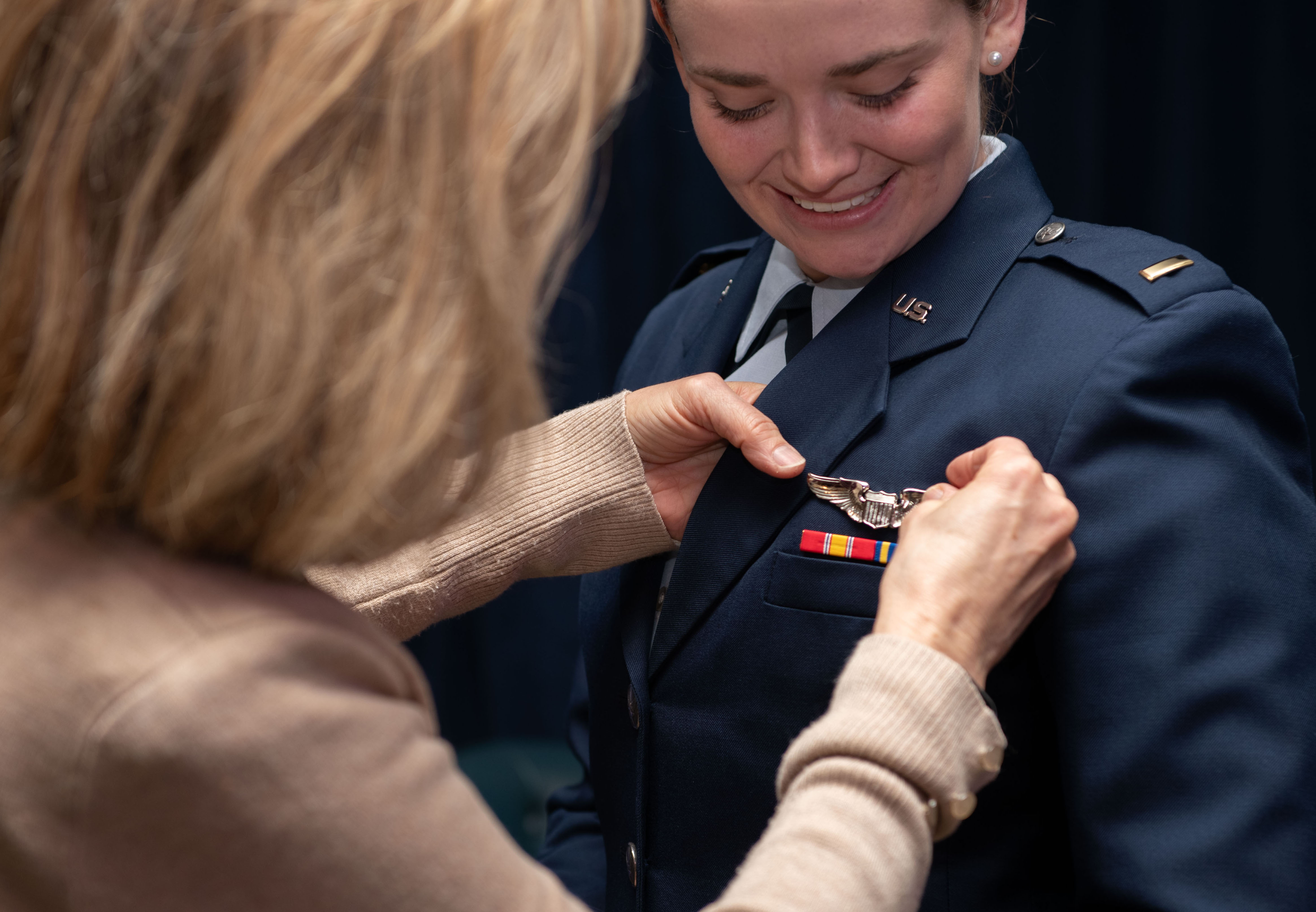 Twenty students receive their pilot wings during Class 23-04 graduation ...