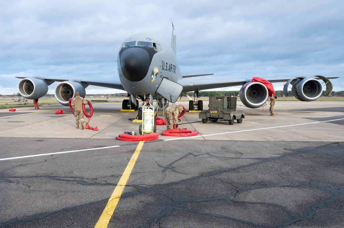 100th AMXS keeps Team Mildenhall’s tankers in the air > Royal Air Force ...