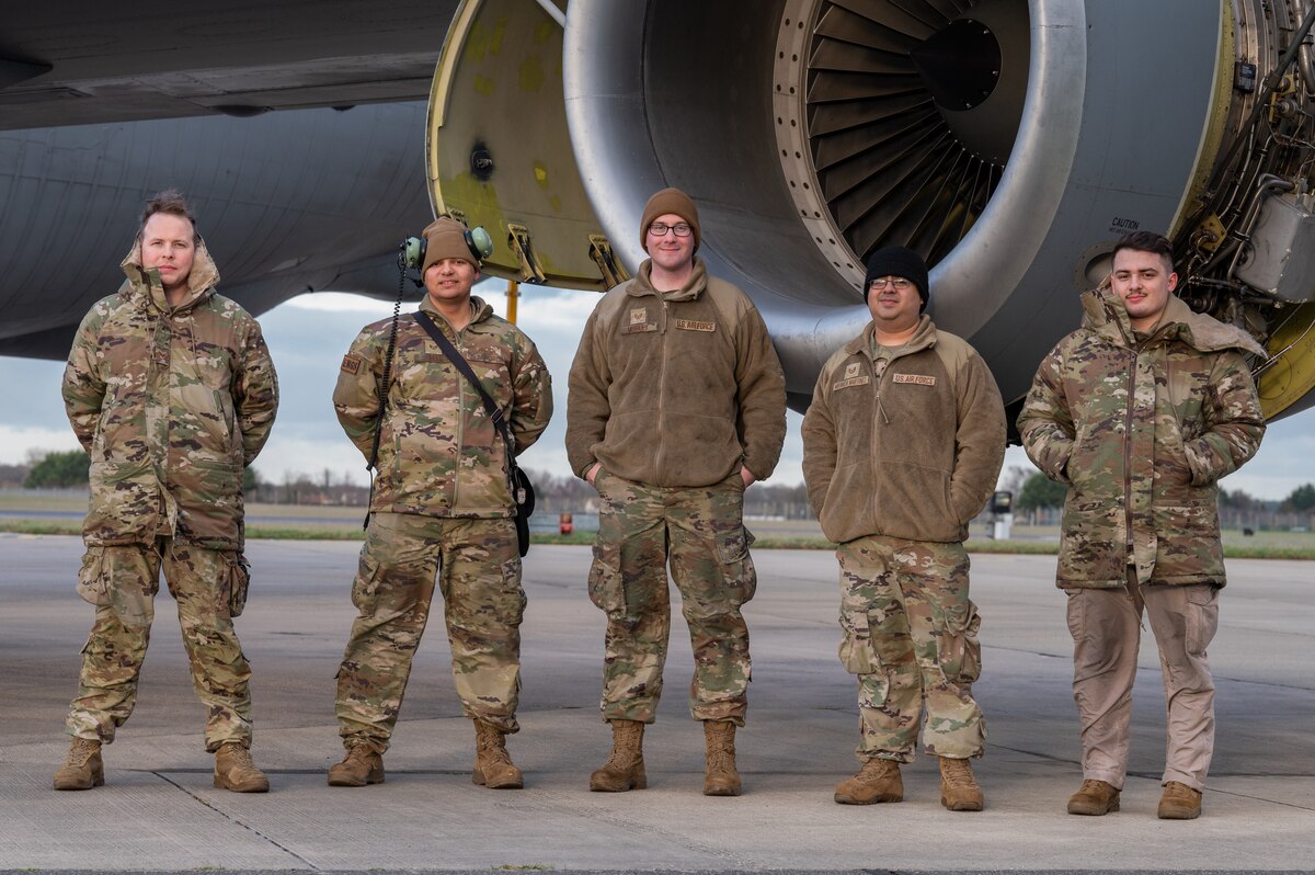 100th AMXS keeps Team Mildenhall’s tankers in the air > Royal Air Force ...