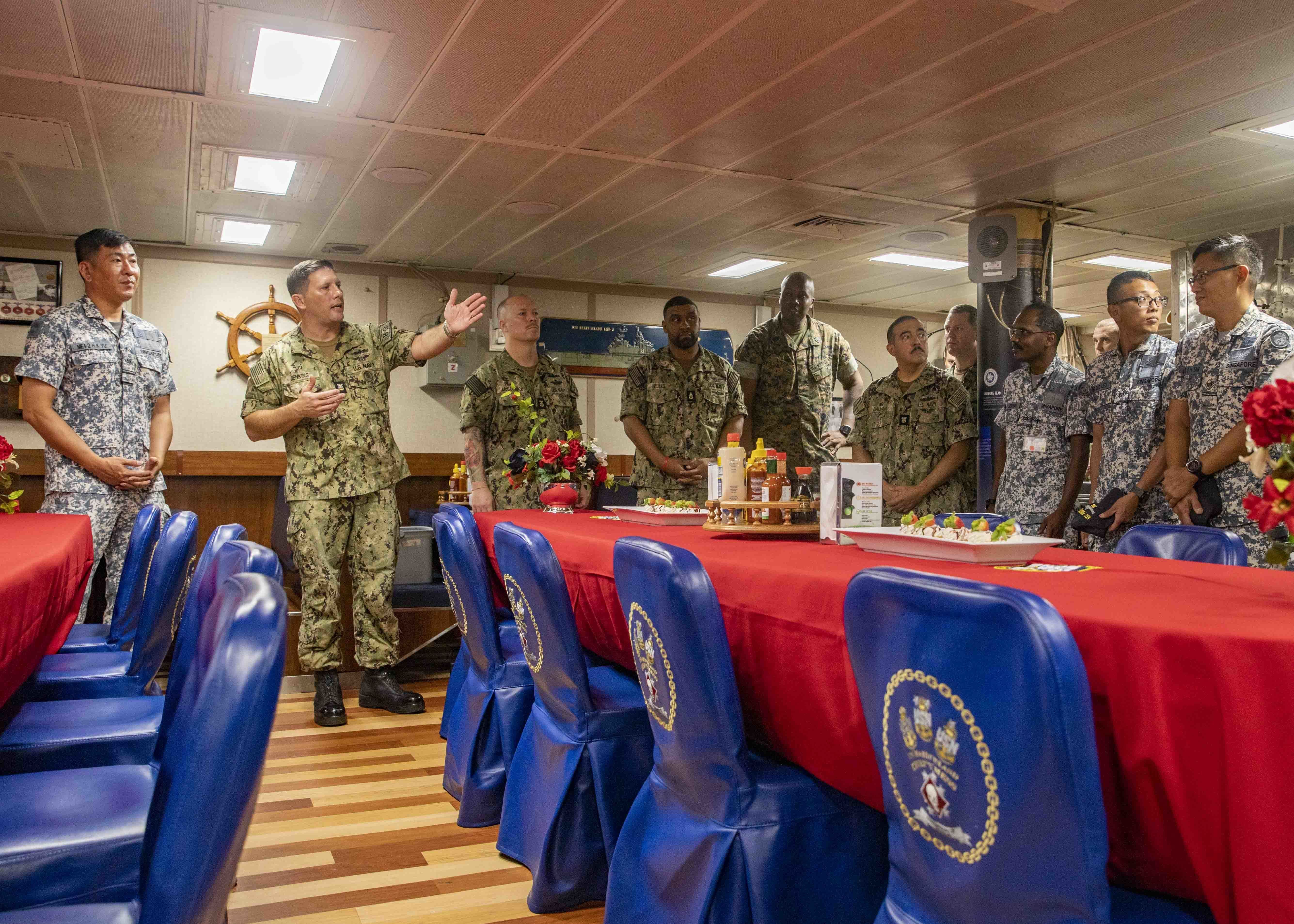 U.S., Singapore Senior Enlisted Leaders Tour USS Makin Island and RSS ...