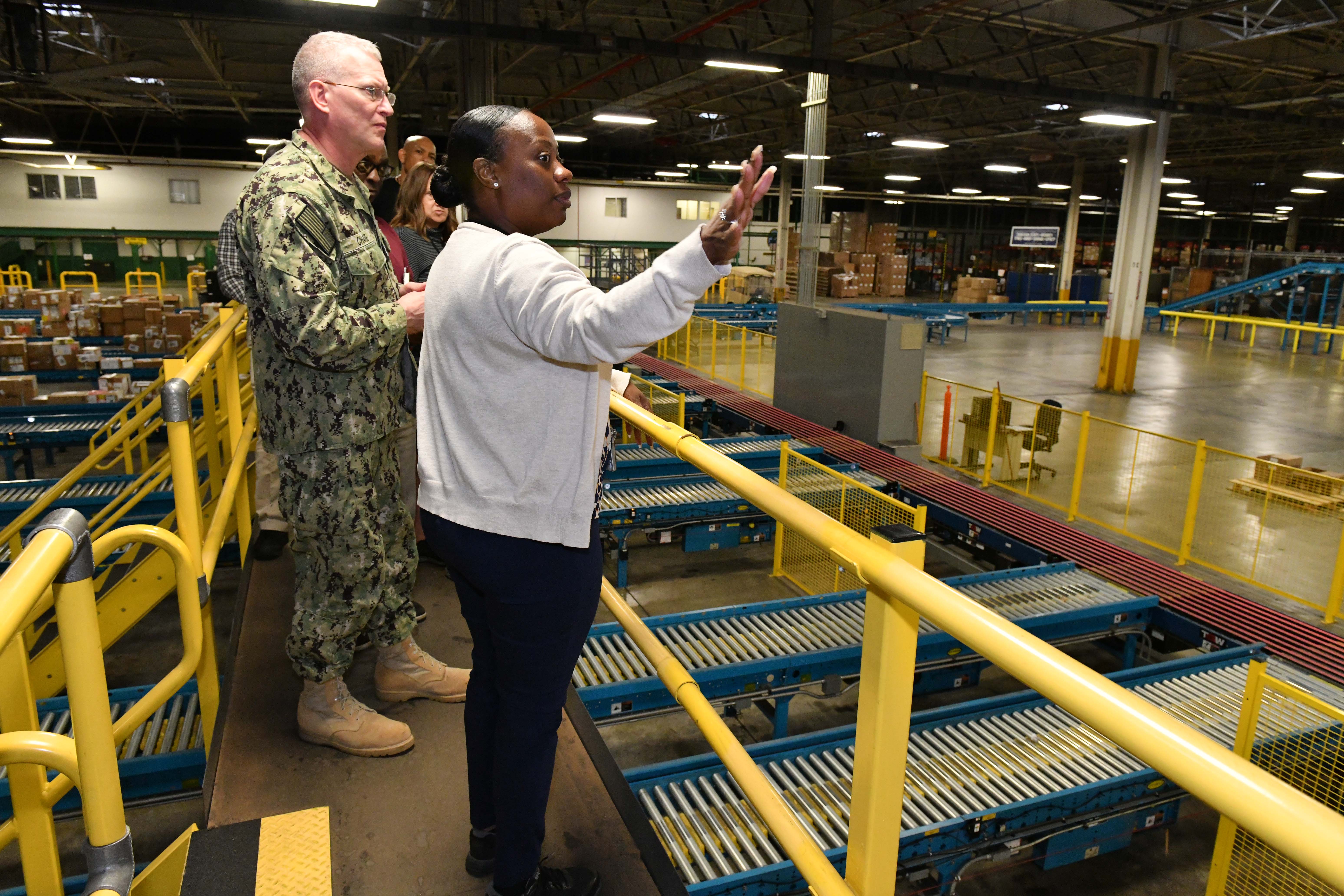 DLA Distribution commander visits DLA Distribution-Warner Robins