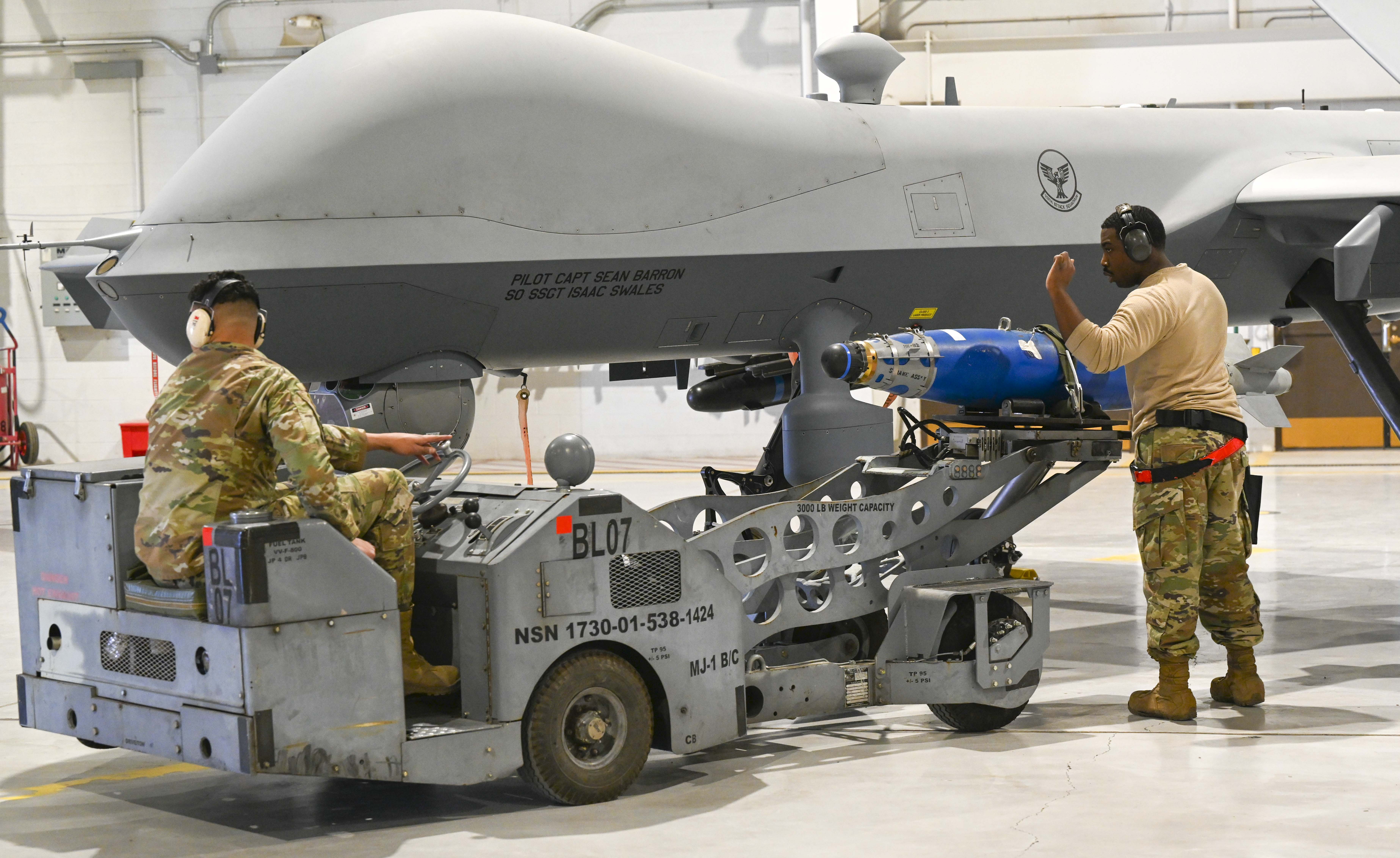 Holloman | Photos: 4th Quarter Load Competition > Air Education and ...