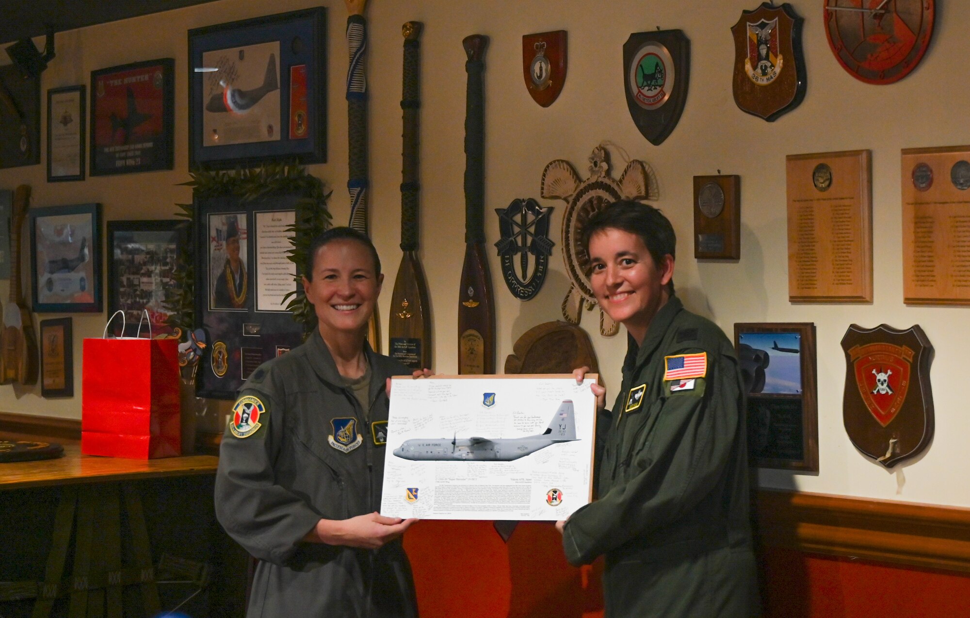 Yokota bids farewell to Col. Julie Gaulin > 5th Air Force > Article Display