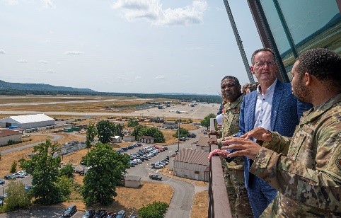 Ramstein hosts German State Sec visit