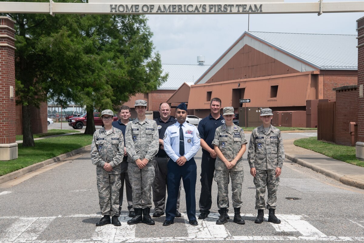 Virginia Wing Civil Air Patrol visits the VaANG > Air National Guard ...