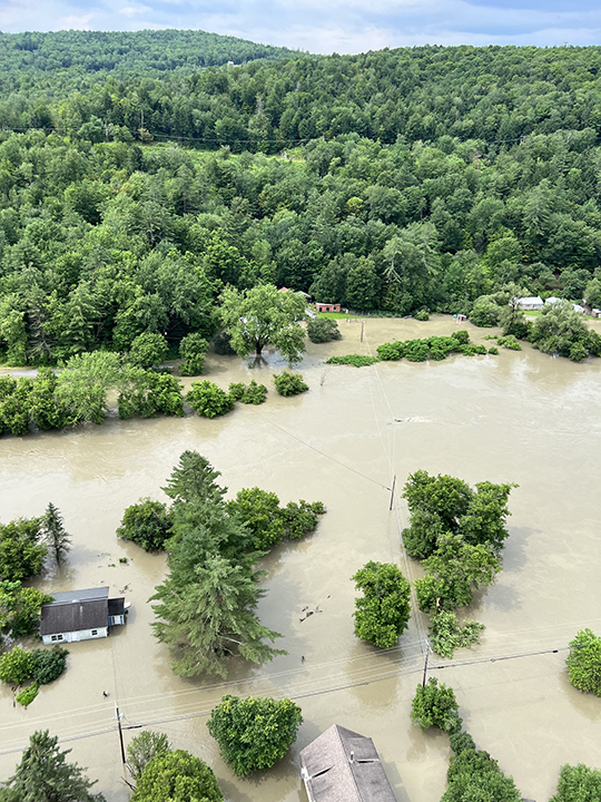 New Hampshire Guard Crew Rescues Three from Vermont Flooding > National ...