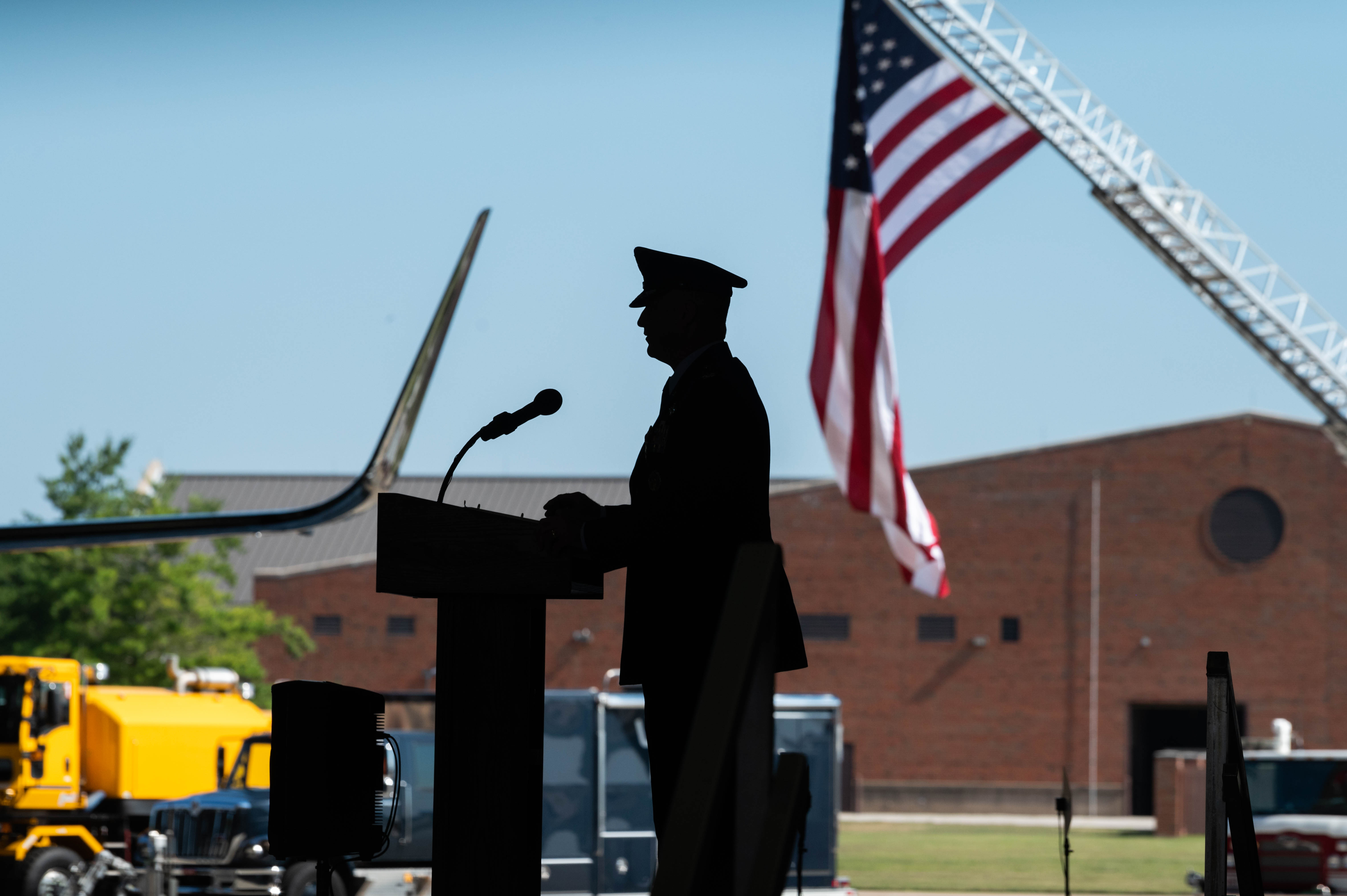 Team Scott welcomes Col. Poole as new 375th Air Mobility Wing and ...