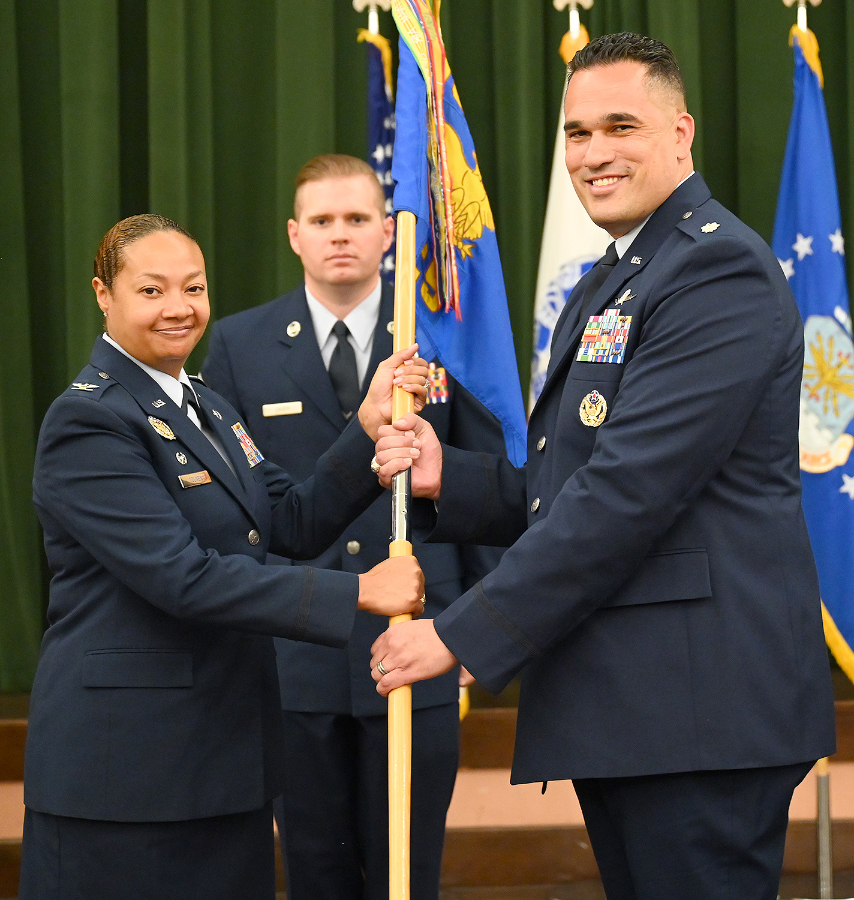502d Communications Squadron welcomes new commander > U.S. Southern ...