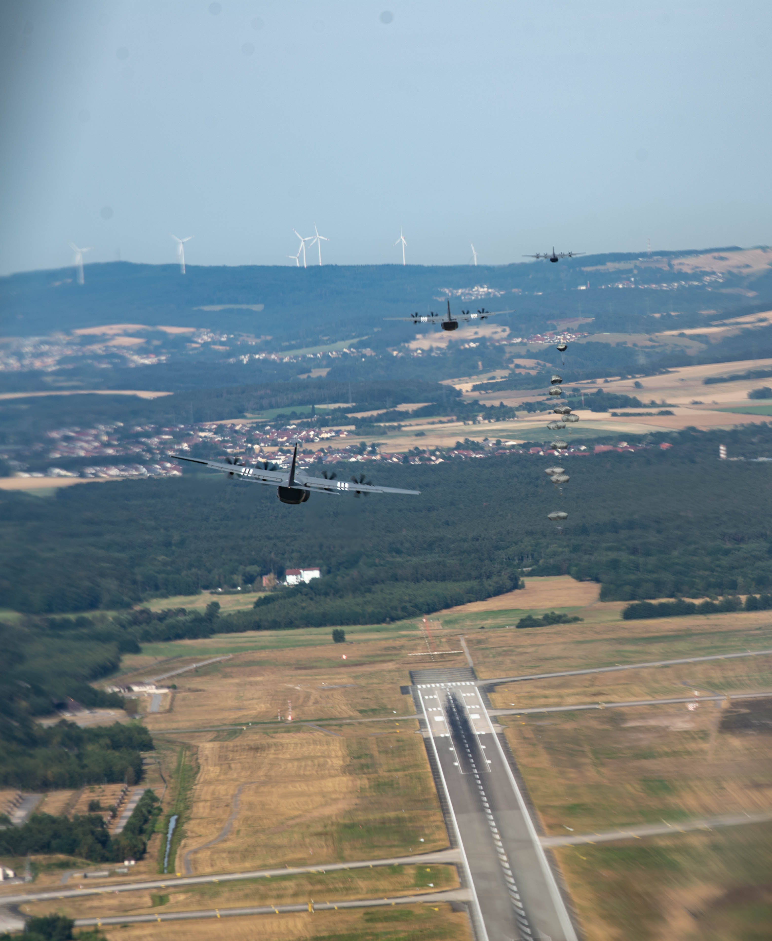 NATO Interfly and joint airborne training take place at RAB > Ramstein ...