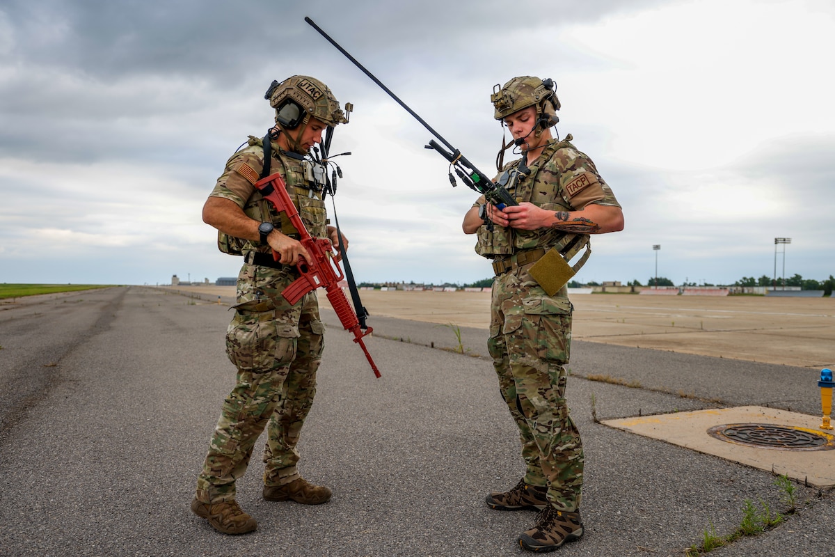 Base Defense Squadron Airmen adapt to change during Exercise AGILE ...