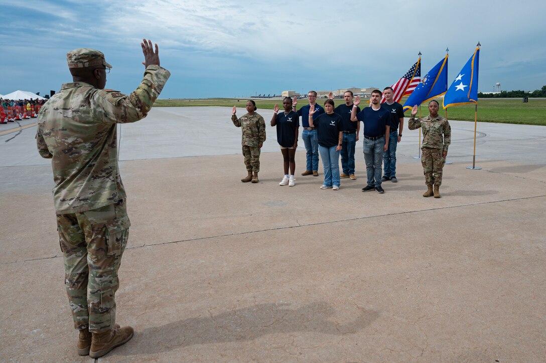 Thousands gather for return of 2023 Tinker Air Show
