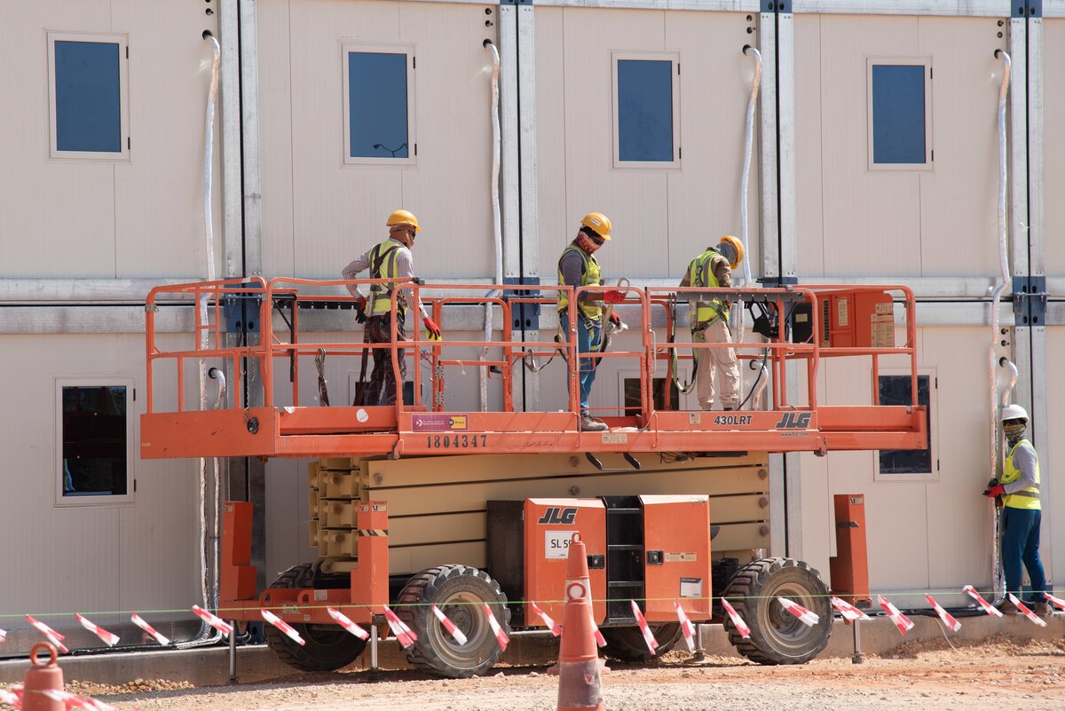 378th AEW command staff tour CHU construction > U.S. Air Forces Central ...