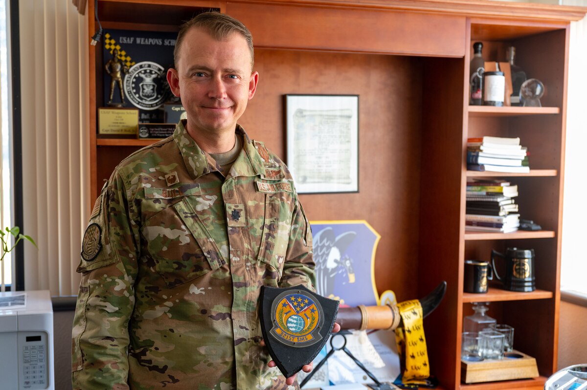 Missile mission runs in the blood for one family of Greentails > F.E ...