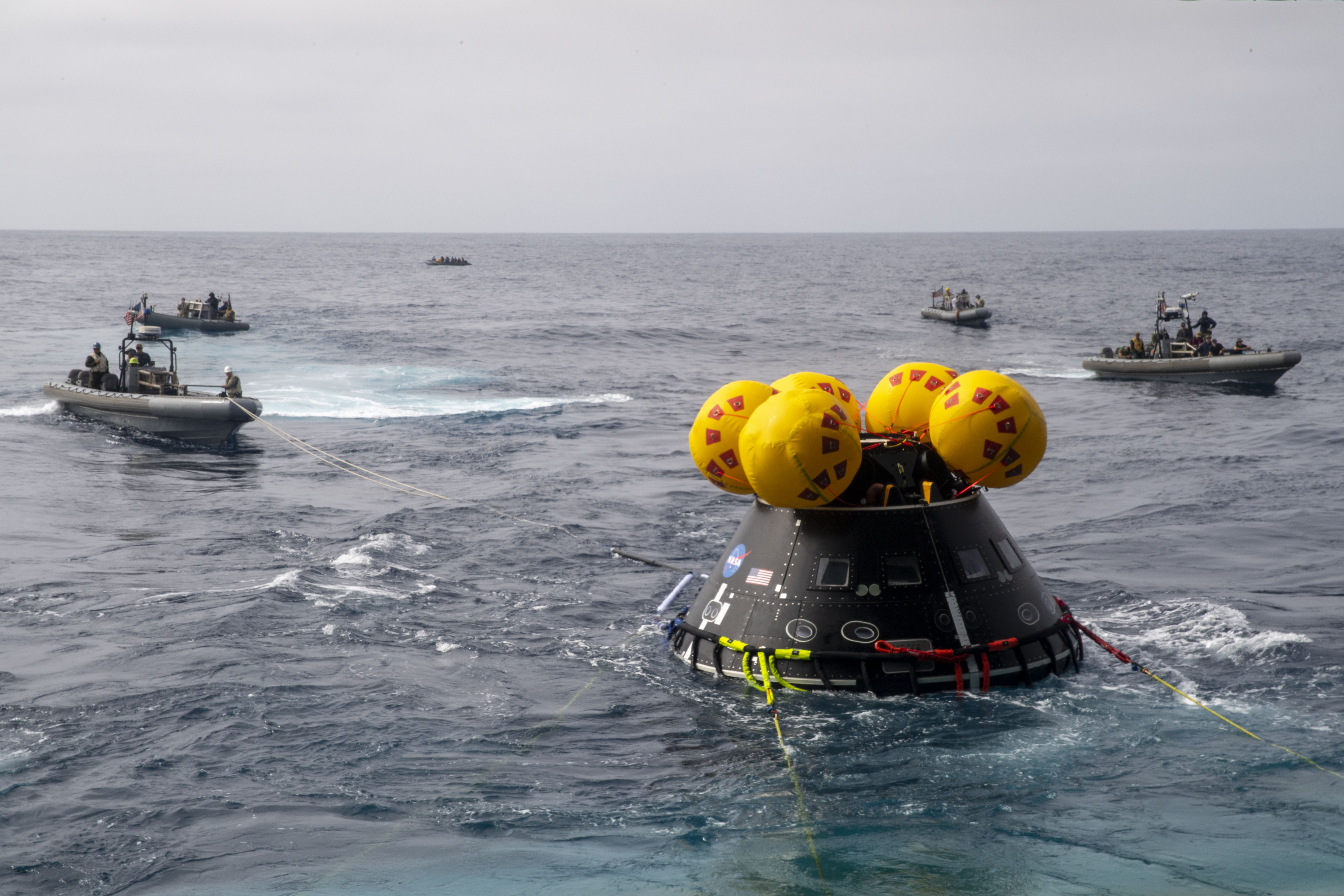 Department of Defense completes Underway Recovery Test 10 with NASA > U ...