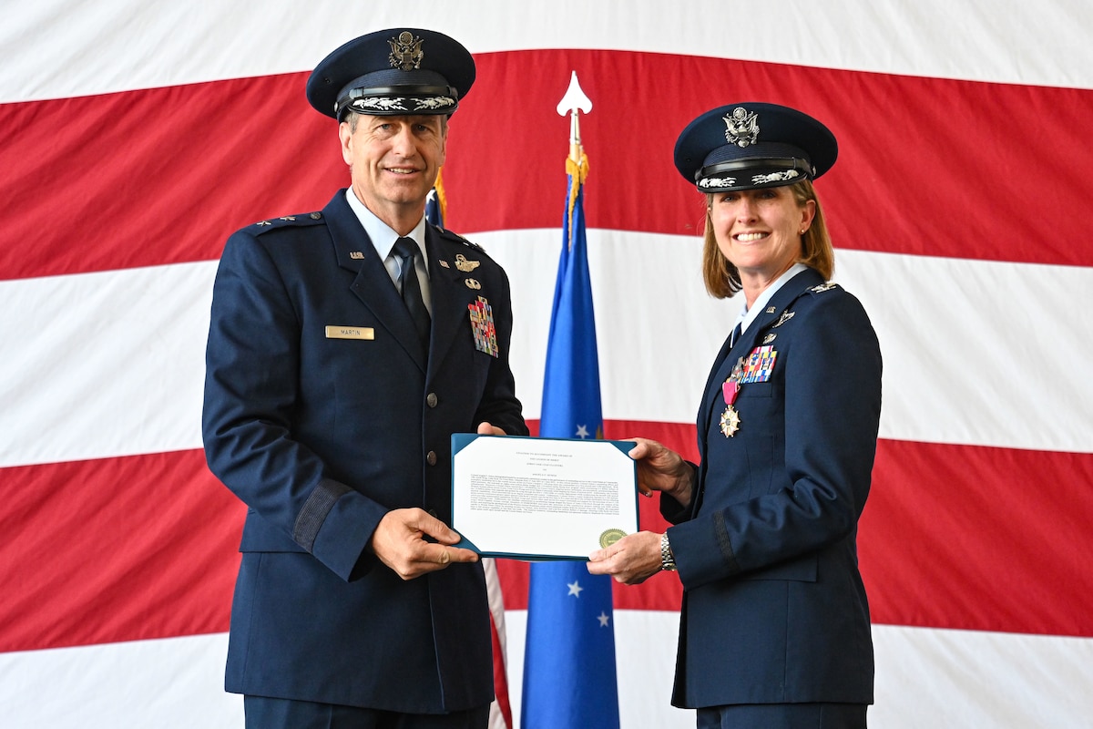 Herk Nation welcomes new installation commander > Little Rock Air Force ...