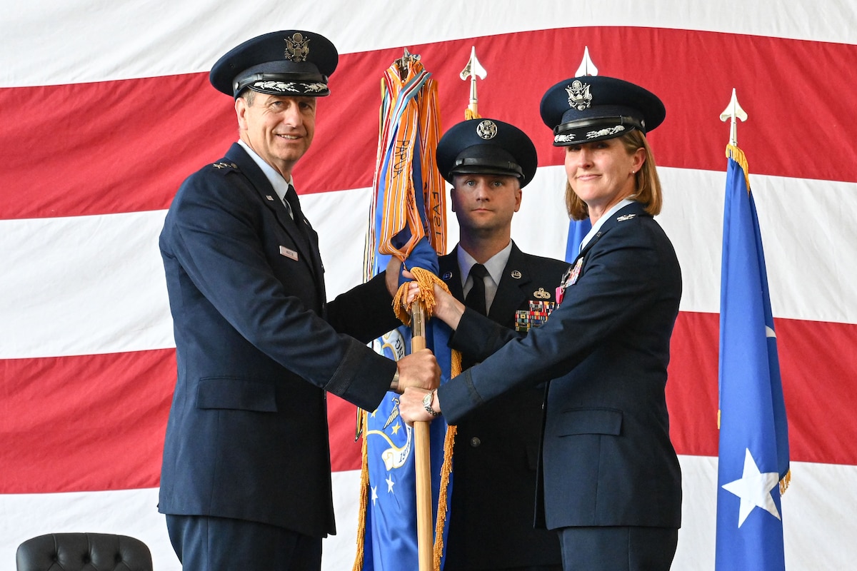 Herk Nation welcomes new installation commander > Little Rock Air Force ...