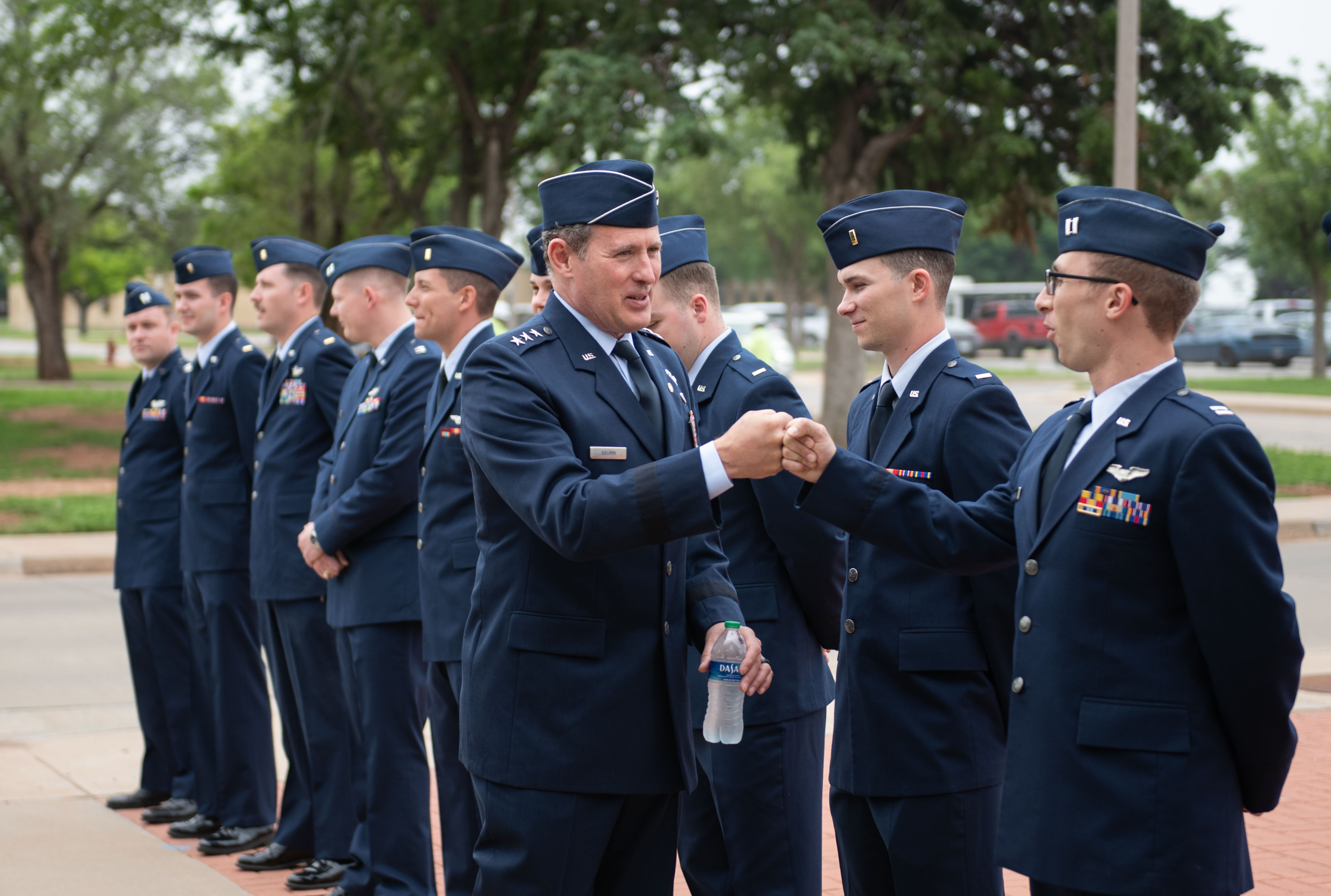 Twenty-two UPT graduates receive their wings May 25 > Vance Air Force ...