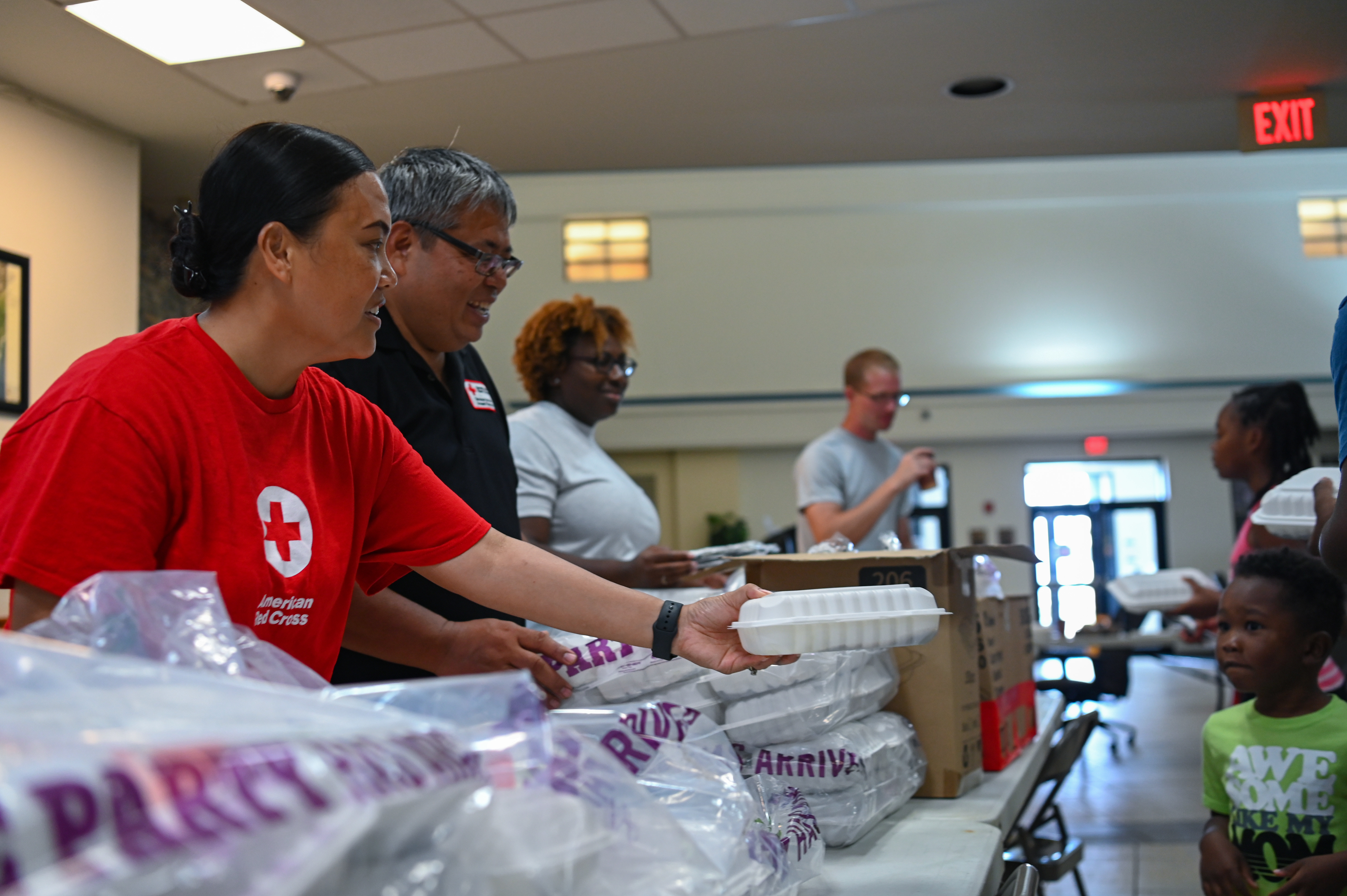American Red Cross serves food to displaced service members after ...