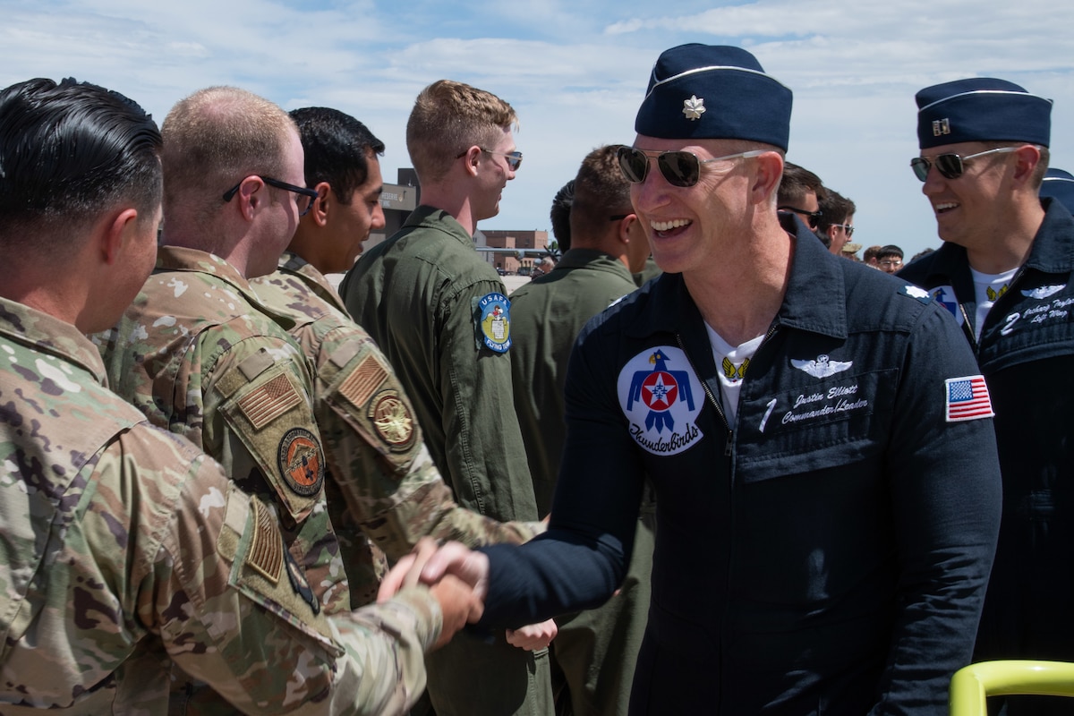 Reserve Citizen Airmen recognized as outstanding performers meet ...