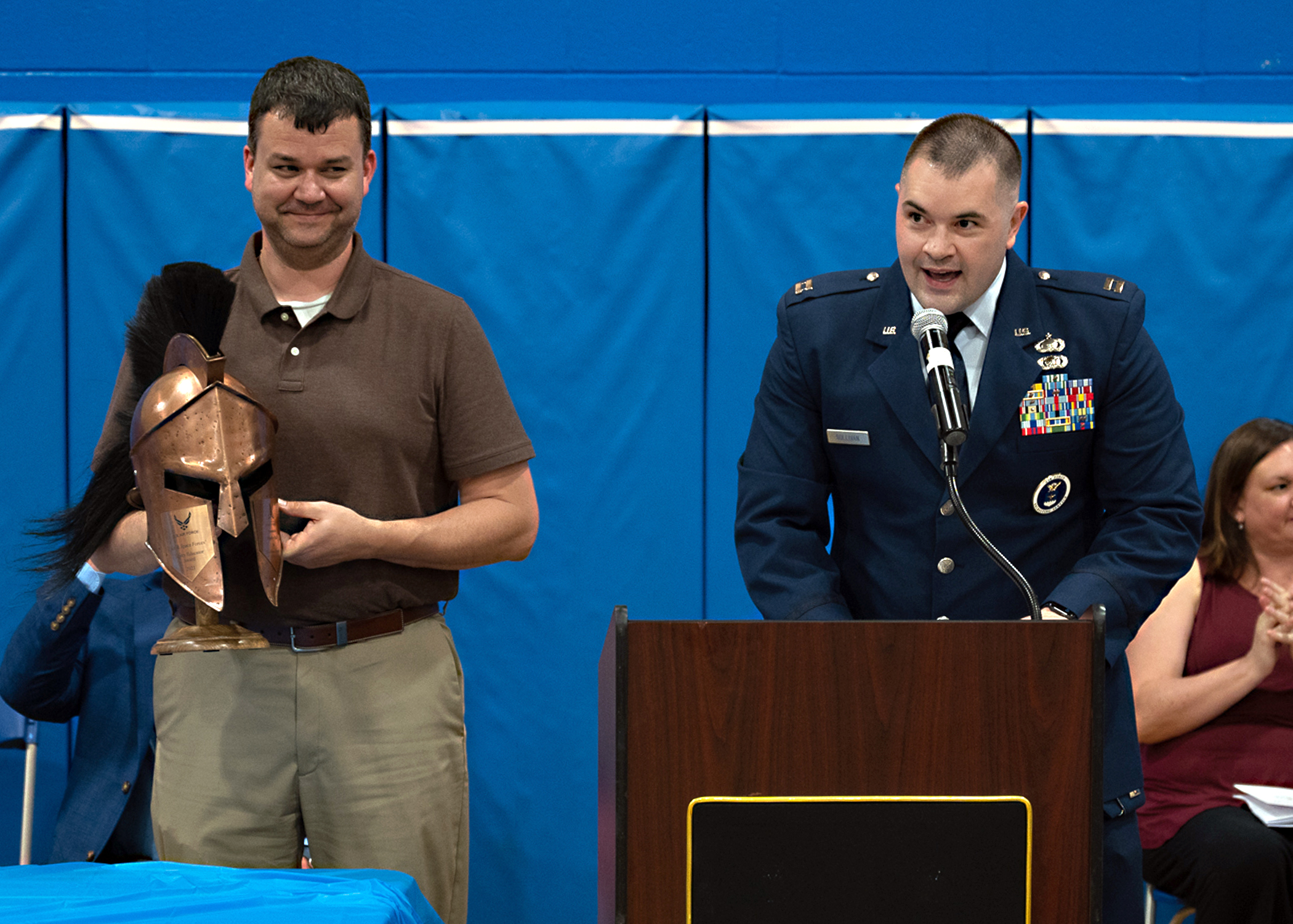 Recruiting, ALS partner to enlist next generation > Air Force ...