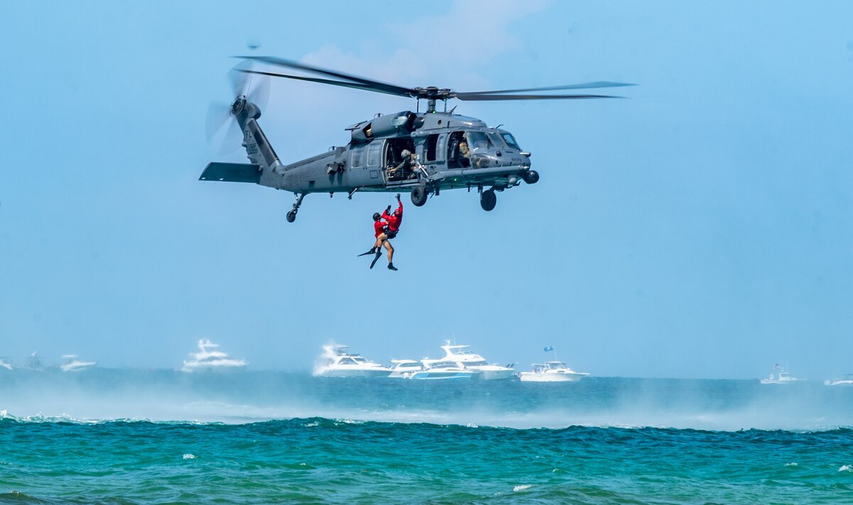 920th Rescue Wing provides CSAR demo > 920th Rescue Wing > Article Display
