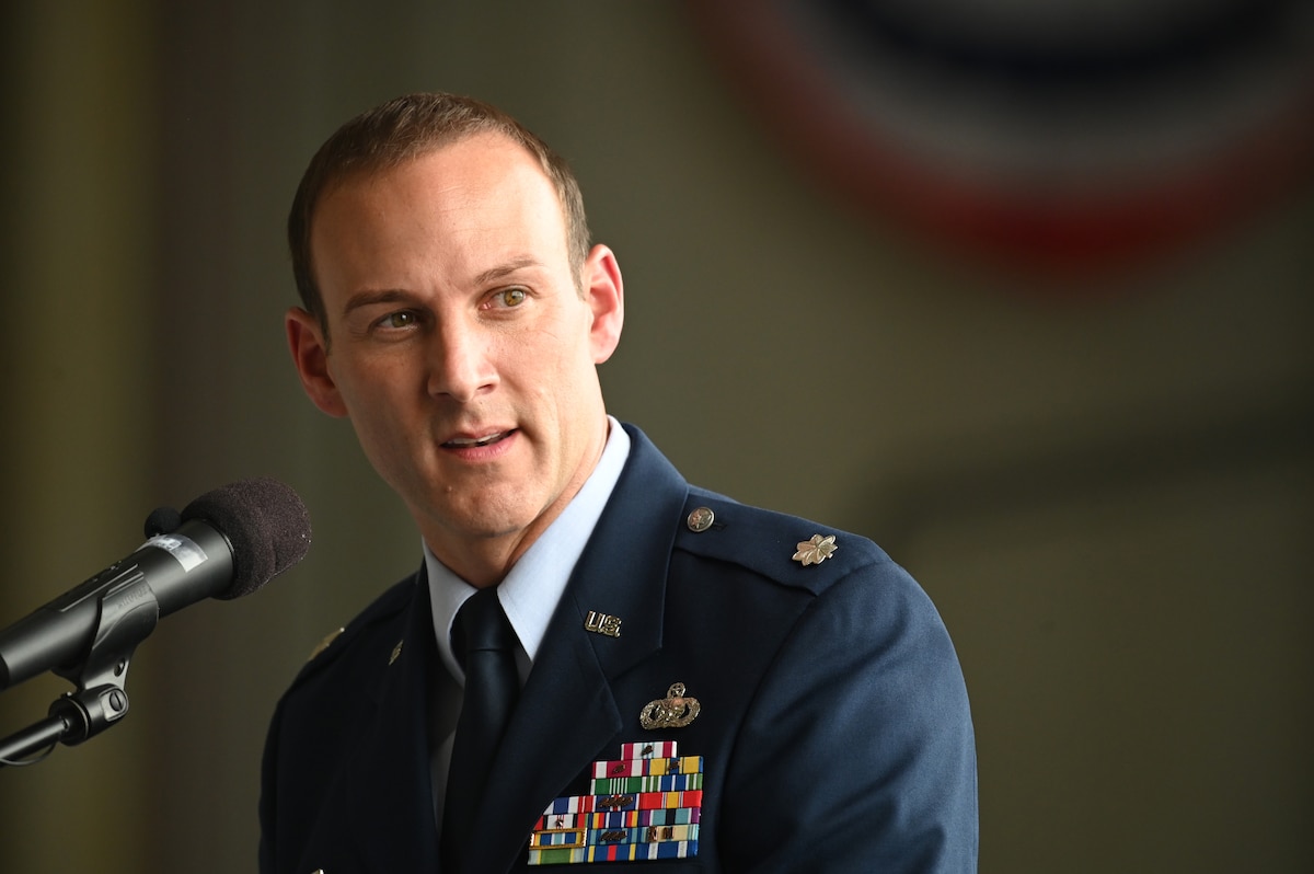 New commander takes helm of 4th CTCS > 315th Airlift Wing > Article Display