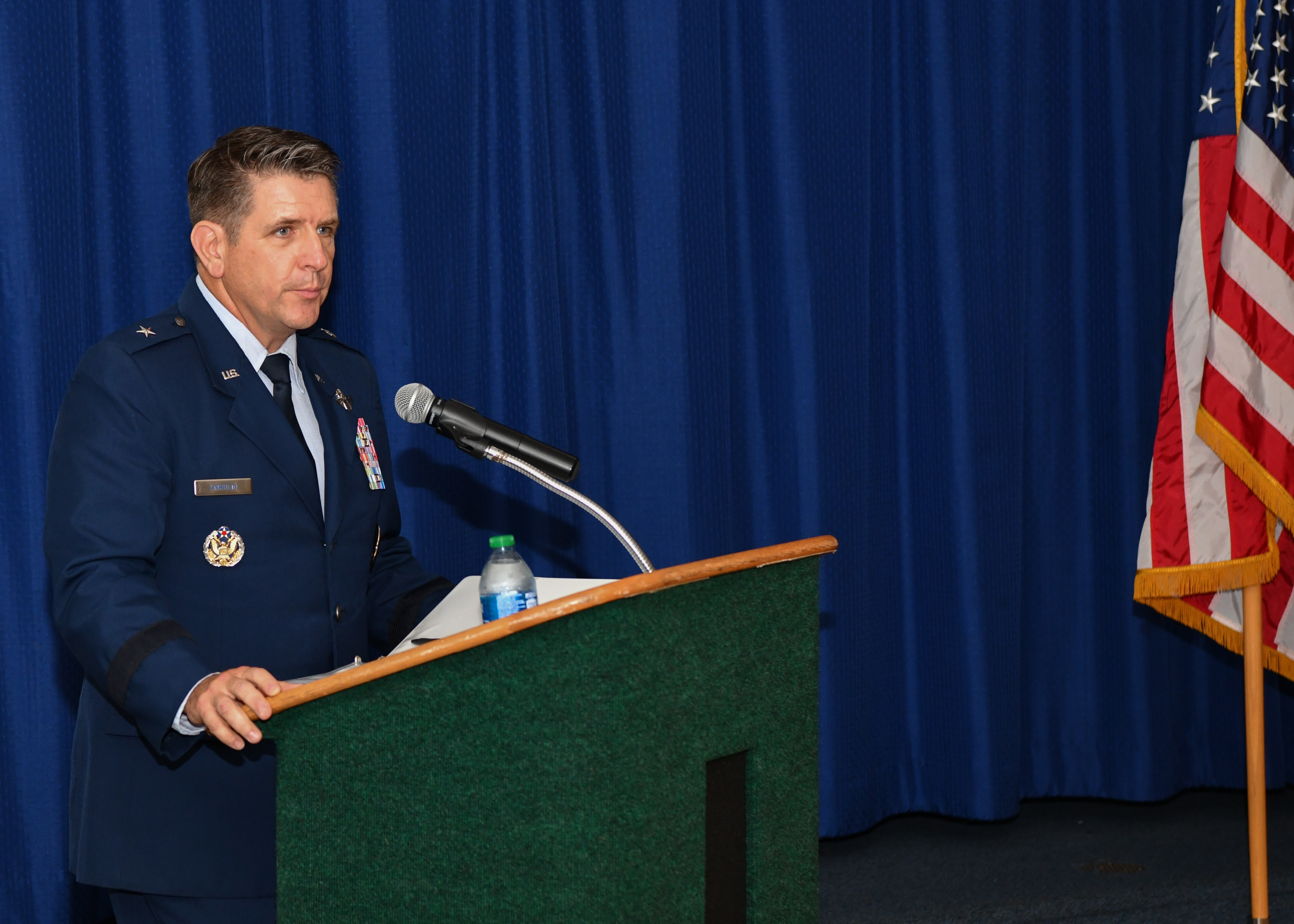 Reserve recruiting welcomes new commander > Air Reserve Personnel ...