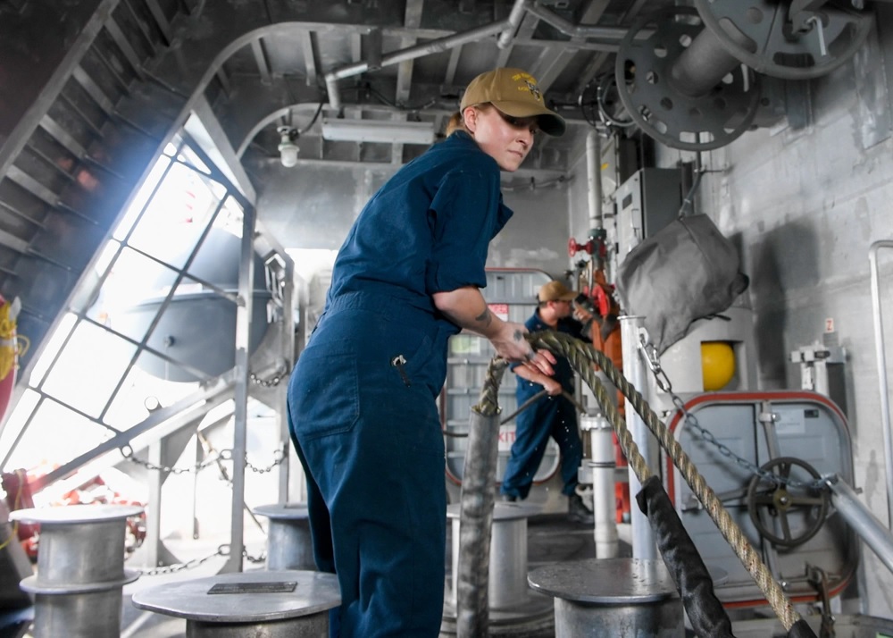 USS MANCHESTER GETS UNDERWAY > Naval Surface Force, U.S. Pacific Fleet ...