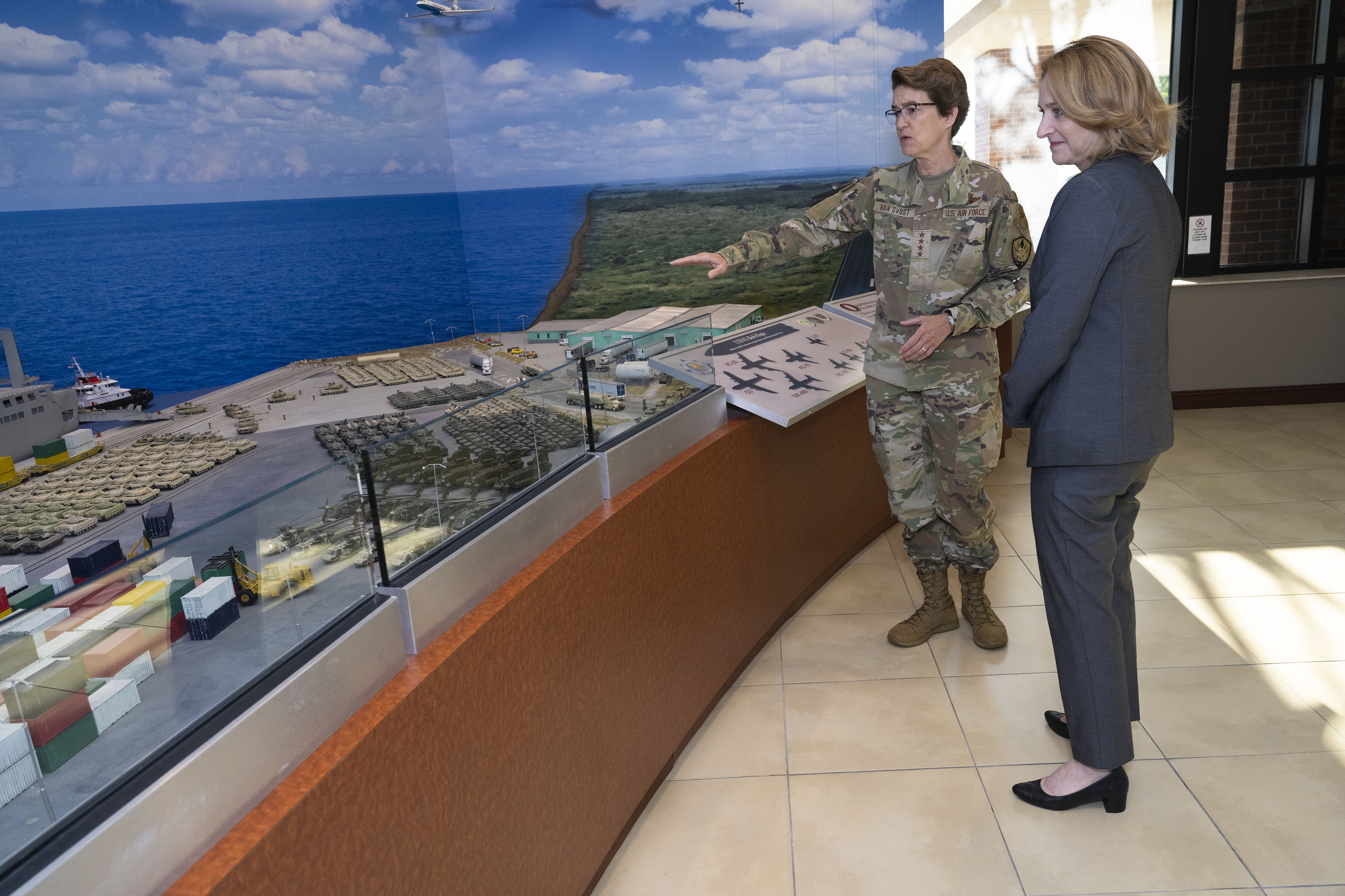 U.S. Transcom Commander Touts Partnerships as Key to Global Mobility ...