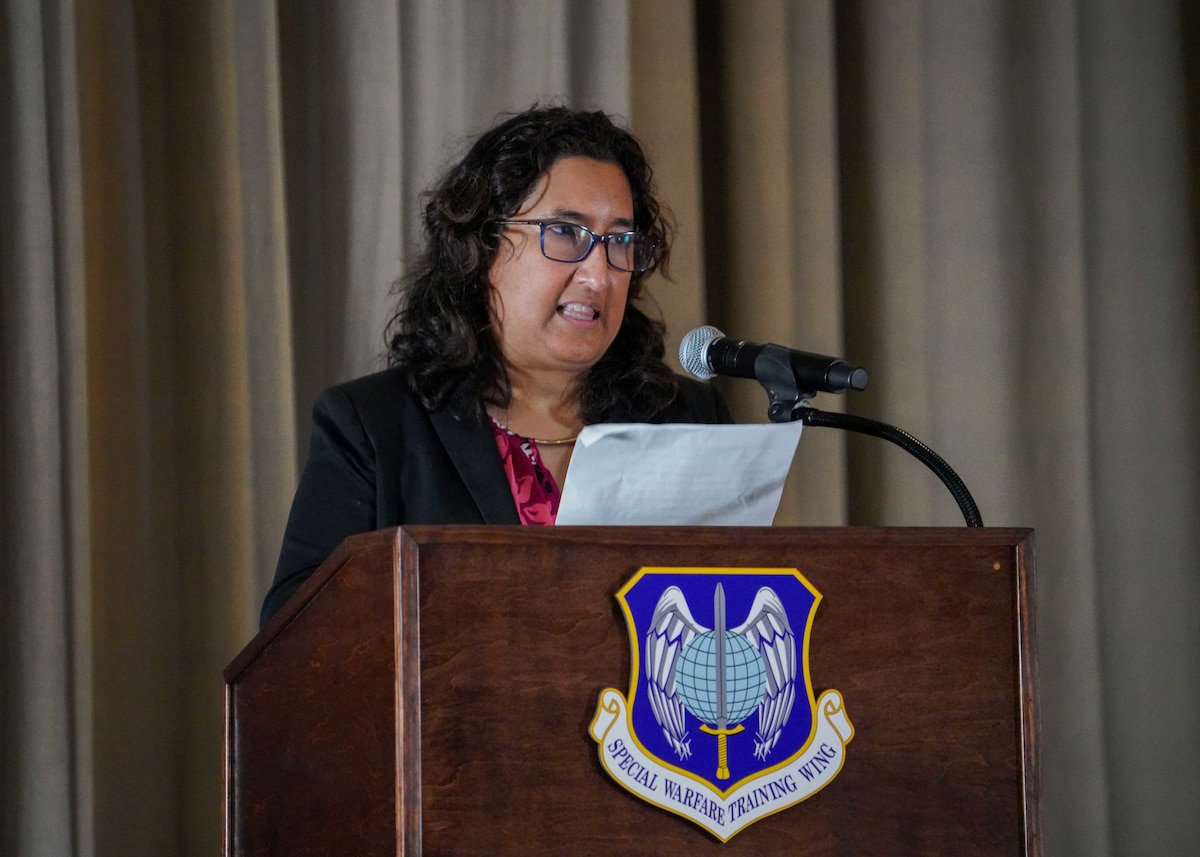 Airmen graduate from benchmark Russian linguist class > Sixteenth Air ...