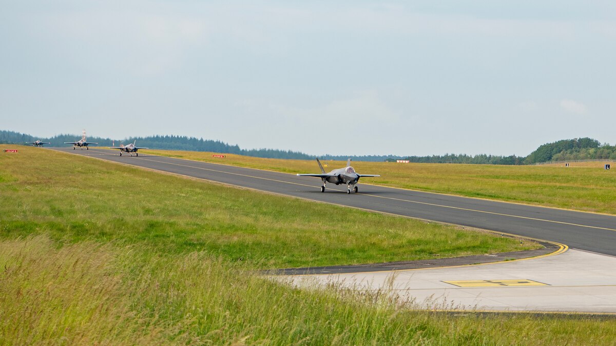 158 FW F-35A Lightning arrive at Spangdahlem AB > Spangdahlem Air Base ...