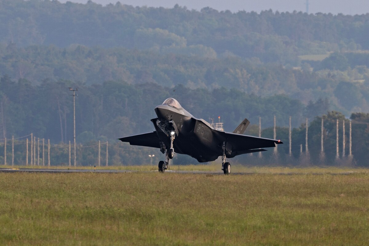 158 FW F-35A Lightning arrive at Spangdahlem AB > Spangdahlem Air Base ...