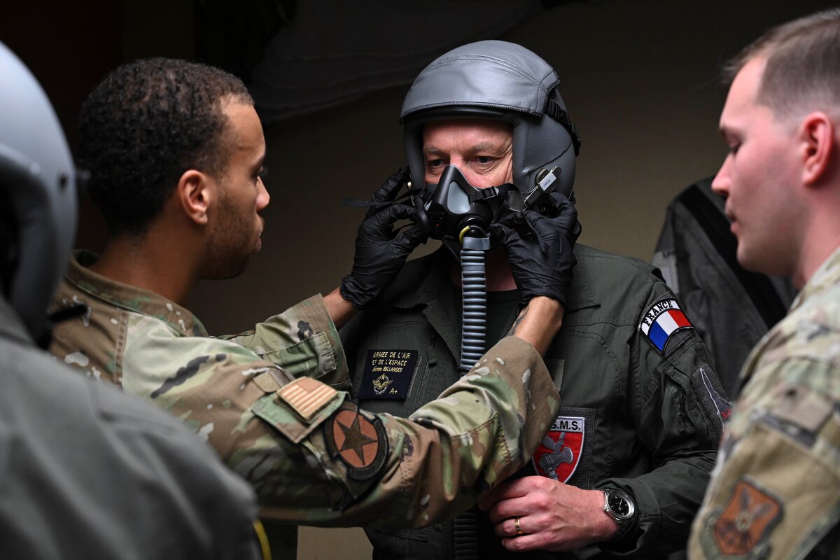 French Air and Space Force Strategic Air Forces commander visits AFGSC ...