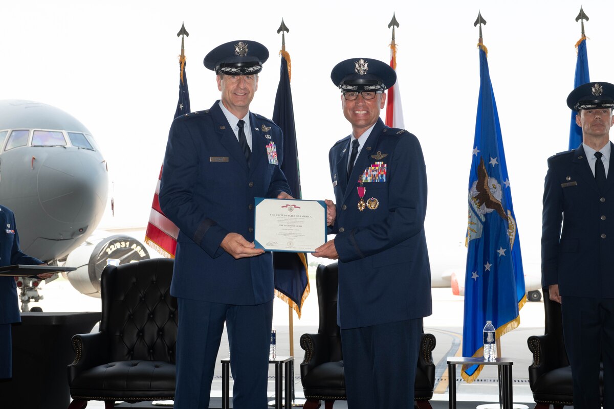 22 ARW Gains New Commander > McConnell Air Force Base > News