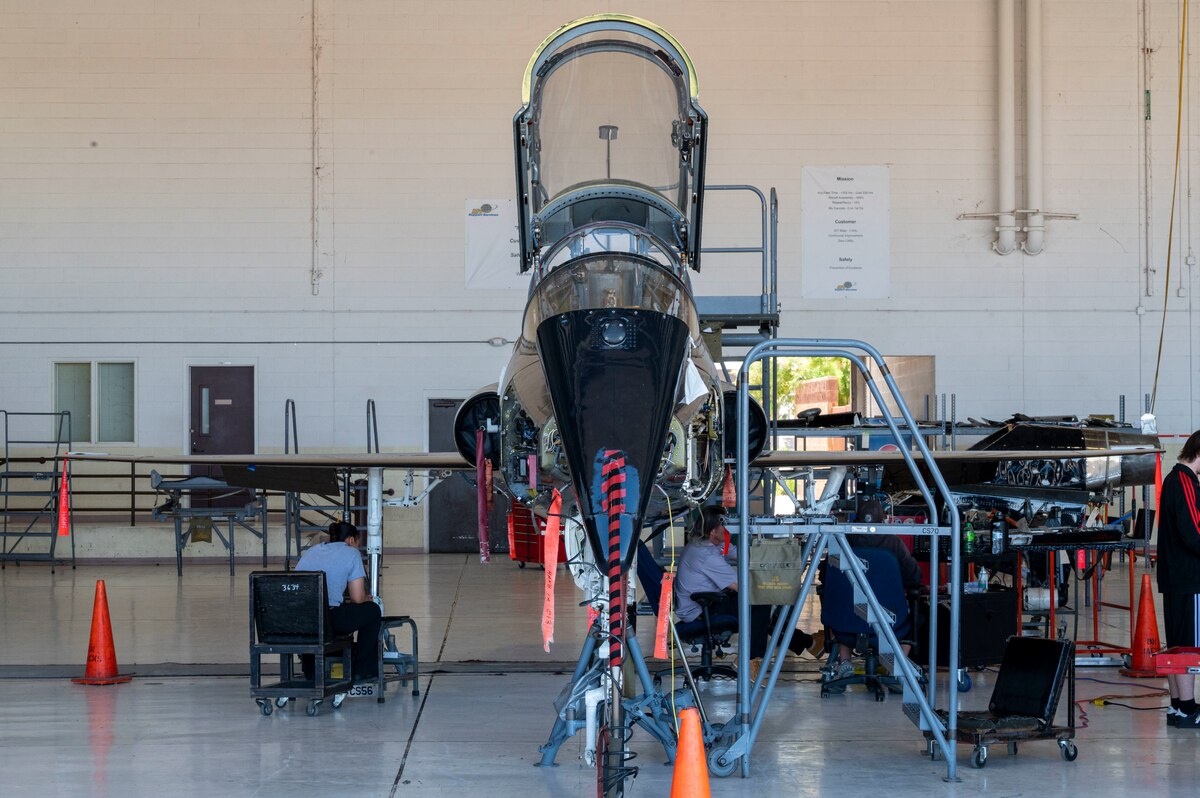 T-38 AMP keeps trainer aircraft rolling > Air Education and Training ...