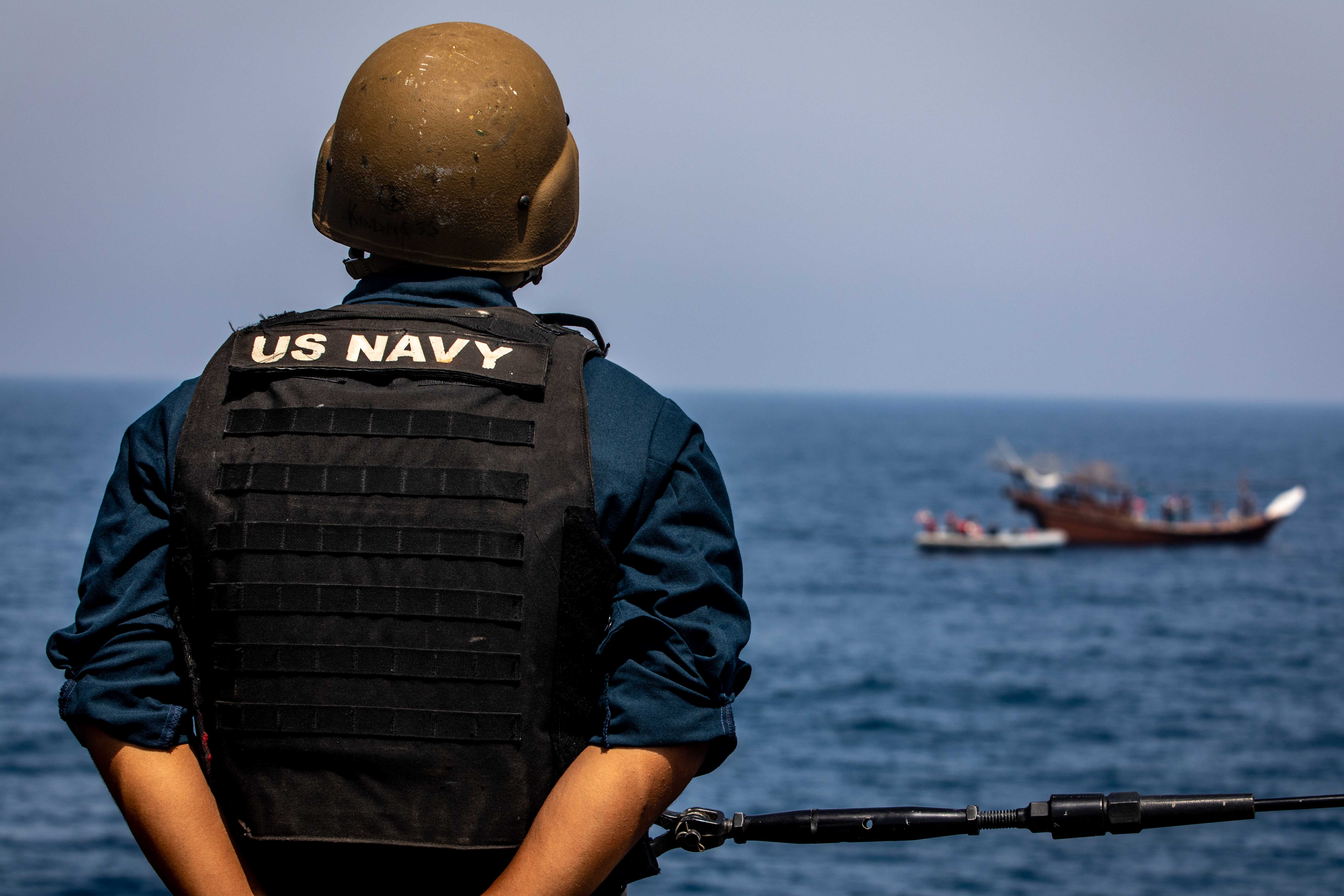 U.S. Navy Assists Mariners Experiencing Engine Trouble in Gulf of Oman ...