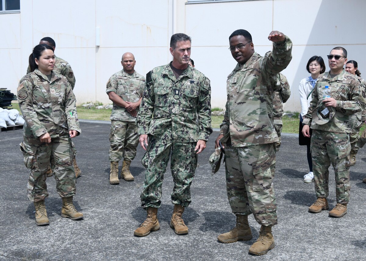 USINDOPACOM senior enlisted leader visits Yokota > Pacific Air Forces ...
