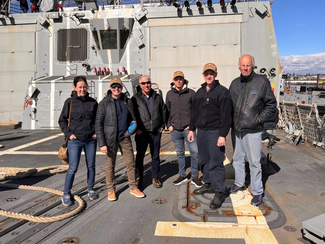 USS Momsen Hosts First PACNORWEST Leaders to Sea