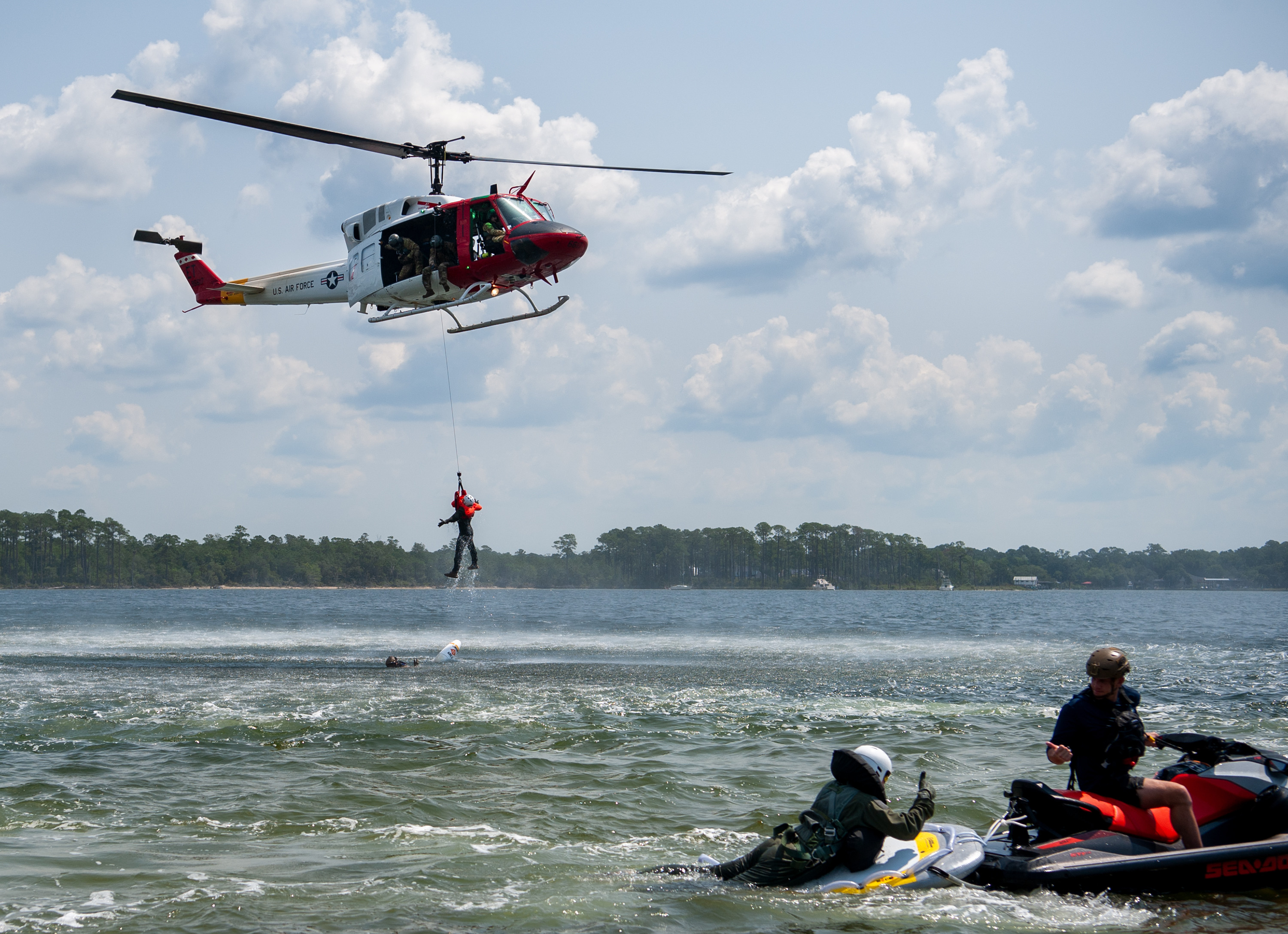 Eglin pilots undergo water survival training > Air Force Test Center > News